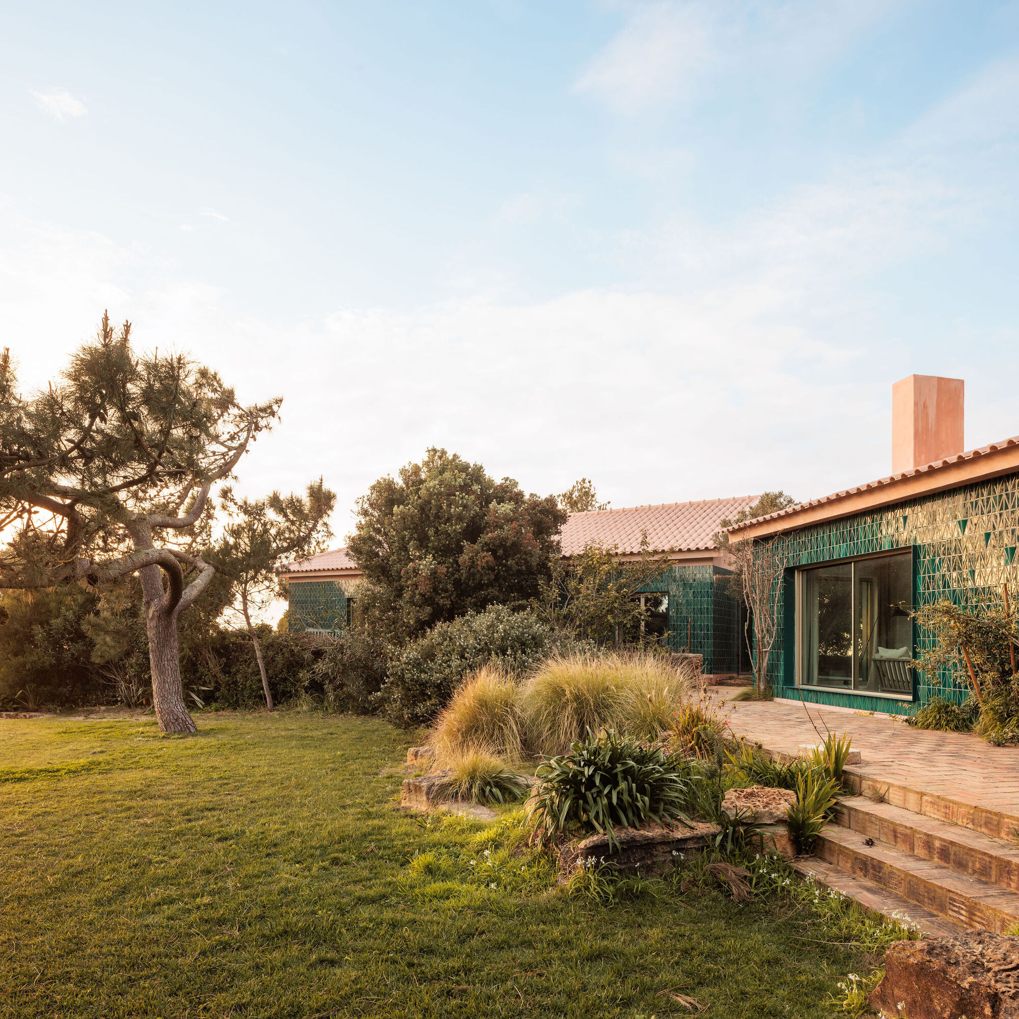 Gallery of House Azóia AIP / João Tiago Aguiar, Arquitectos - 39