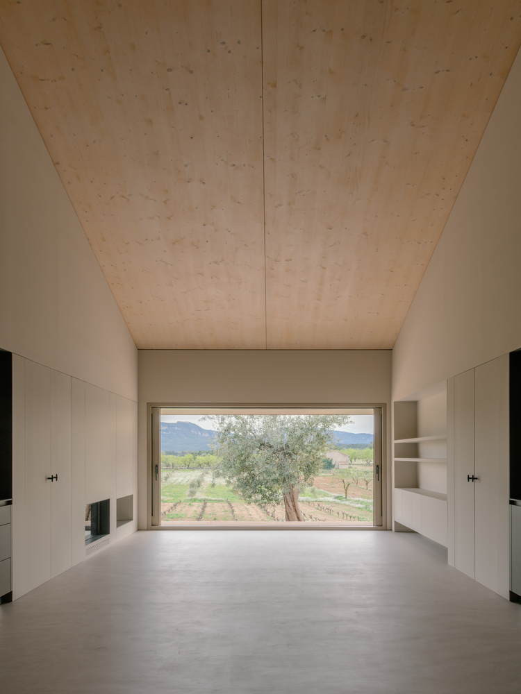 Gallery of House EF / MDBA architects - 11