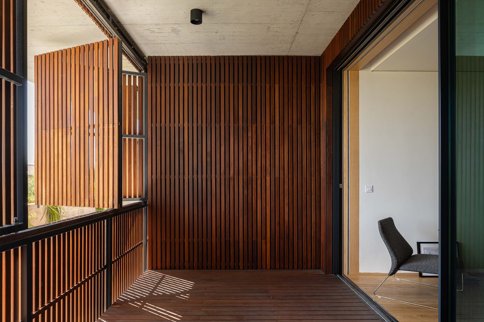 Gallery of M House / Silverline - 30