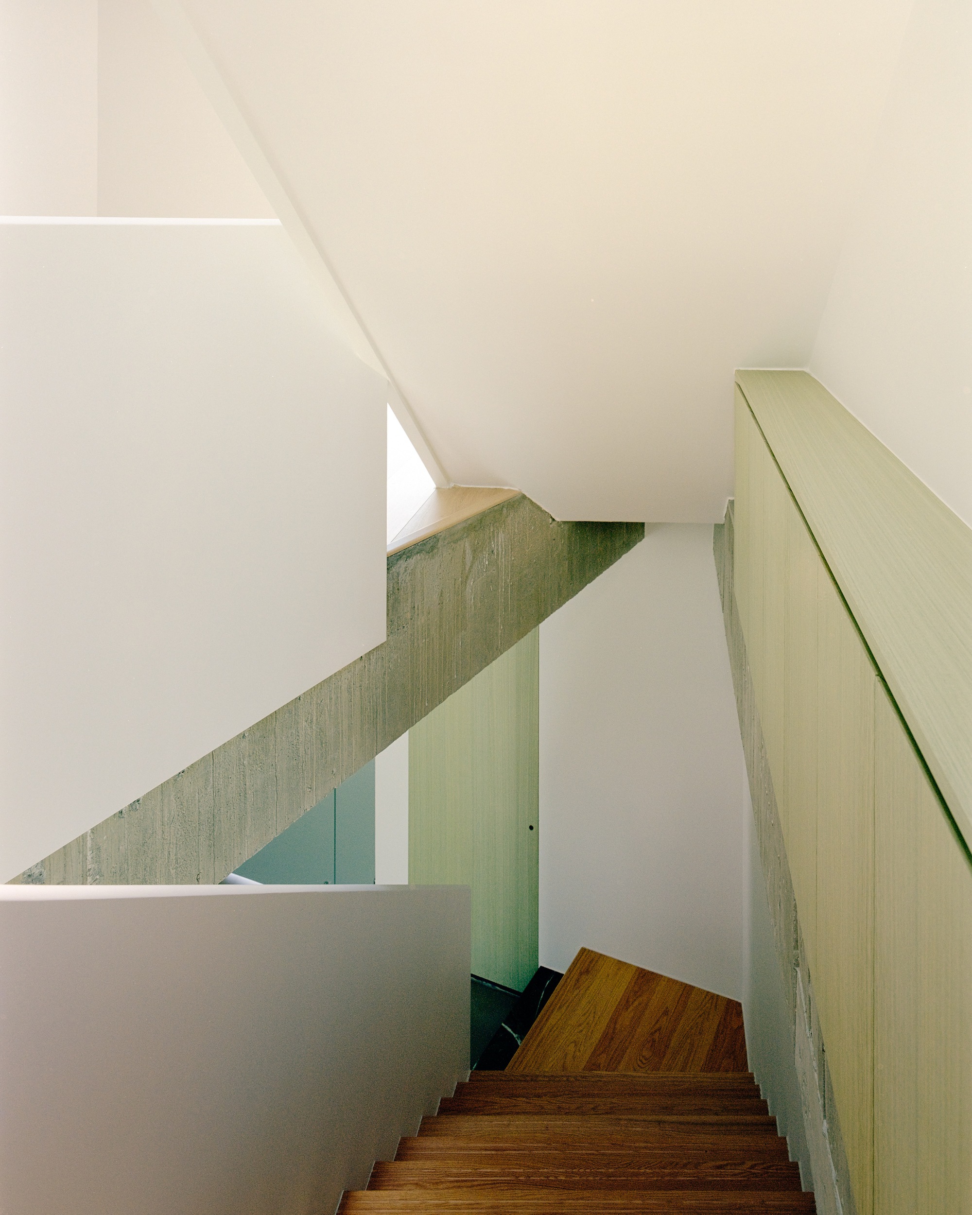 Gallery of Triangle House / Metrics Architecture Studio - 4