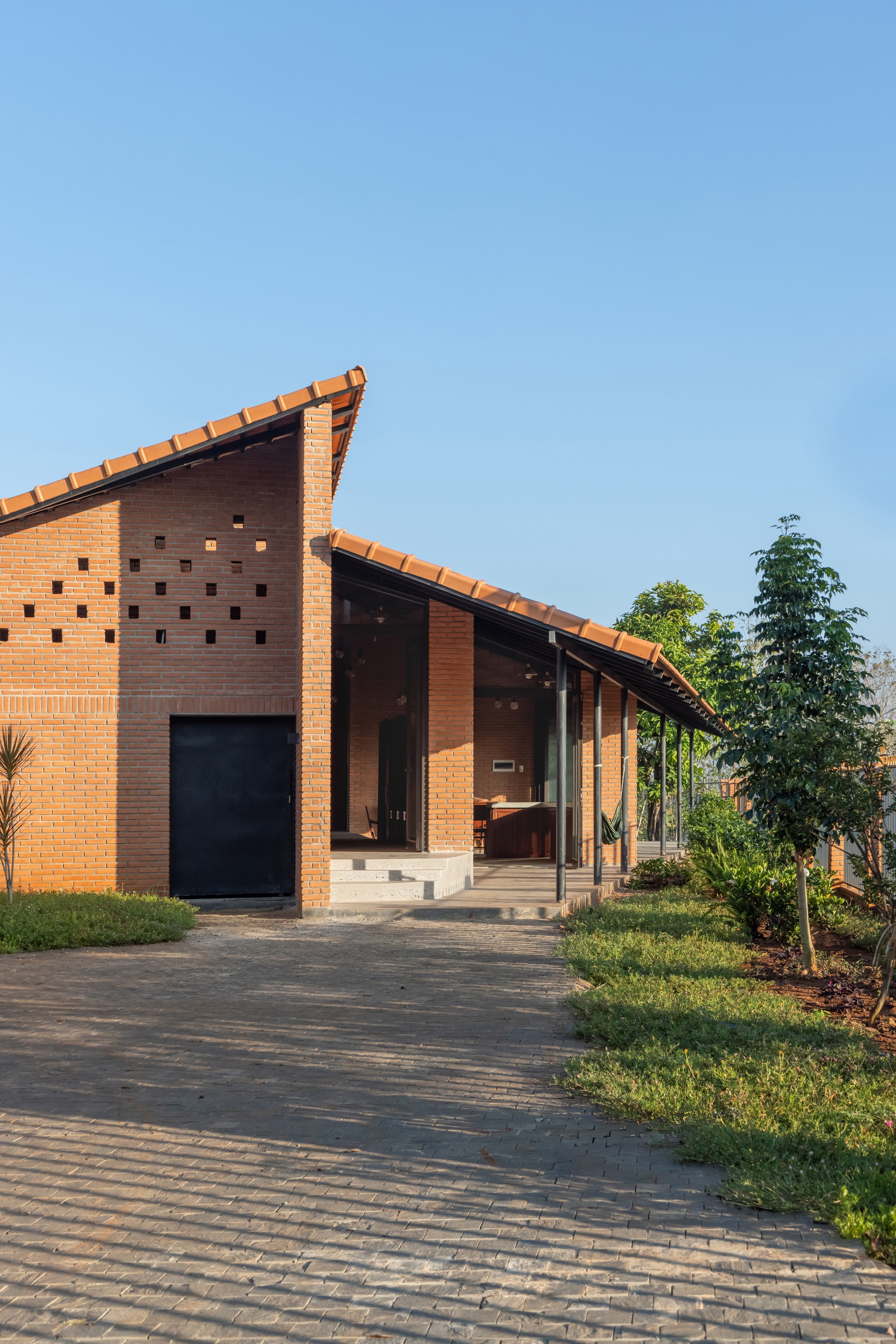 Galería de Casa Nha Xuan Tay / G+ Architects - 2