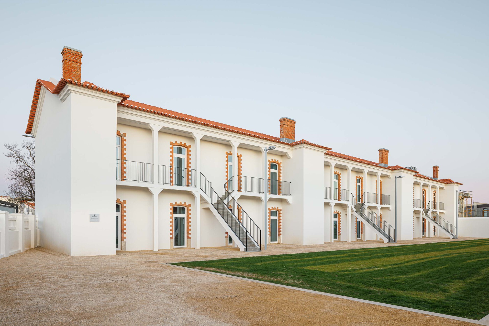 Galeria de Reabilitação Urbana do Bairro do Boneco / Adarq - André ...