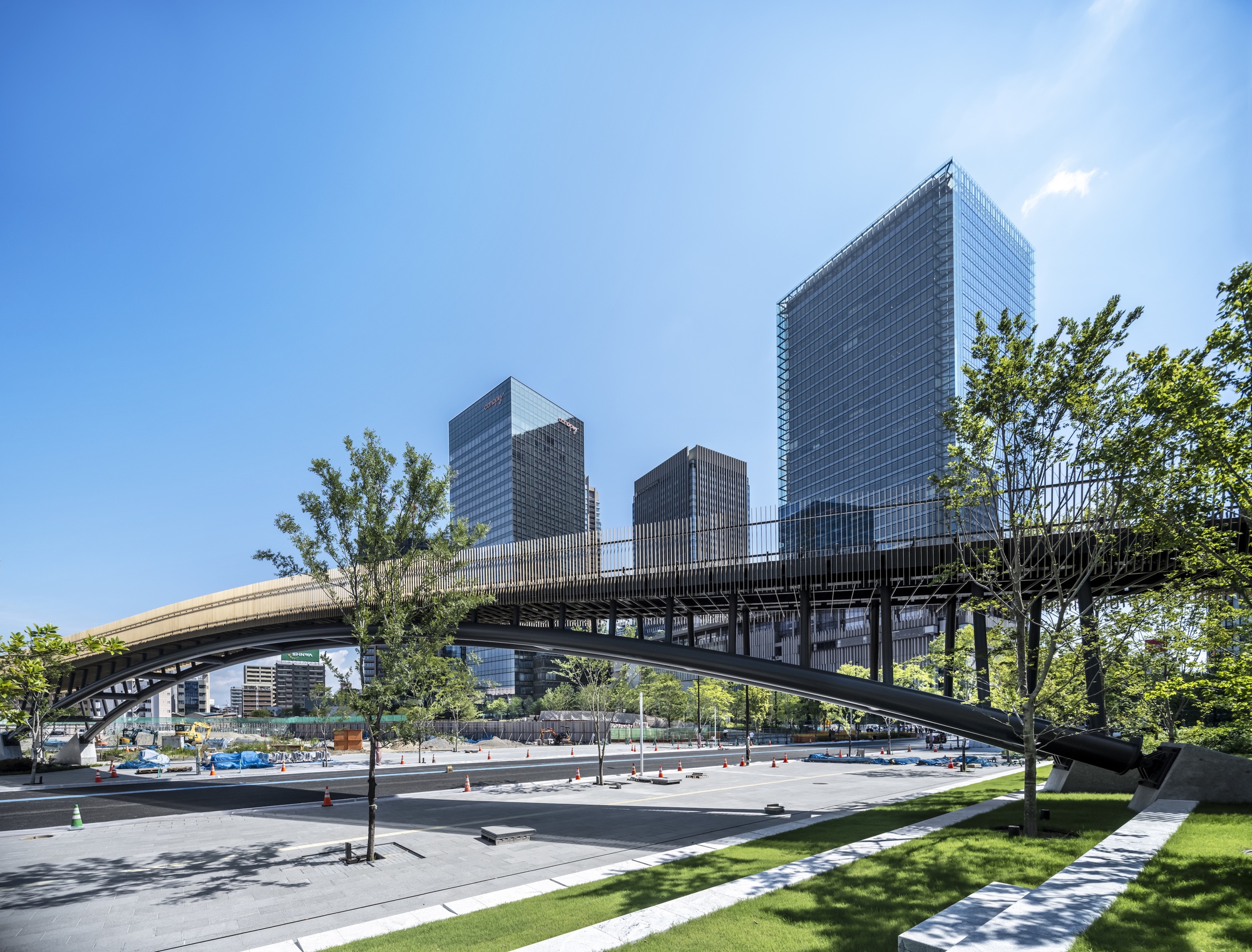 Galeria de Grand Green Osaka / GGN + Nikken Sekkei + Mitsubishi Jisho ...