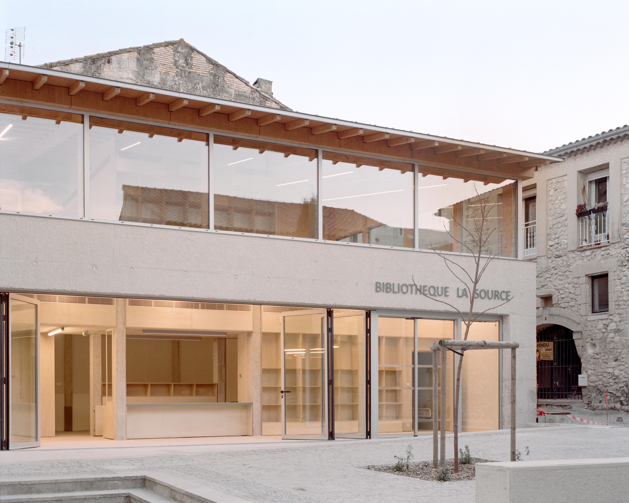 Gallery of La Source Third-Place Library / NAS architecture - 17