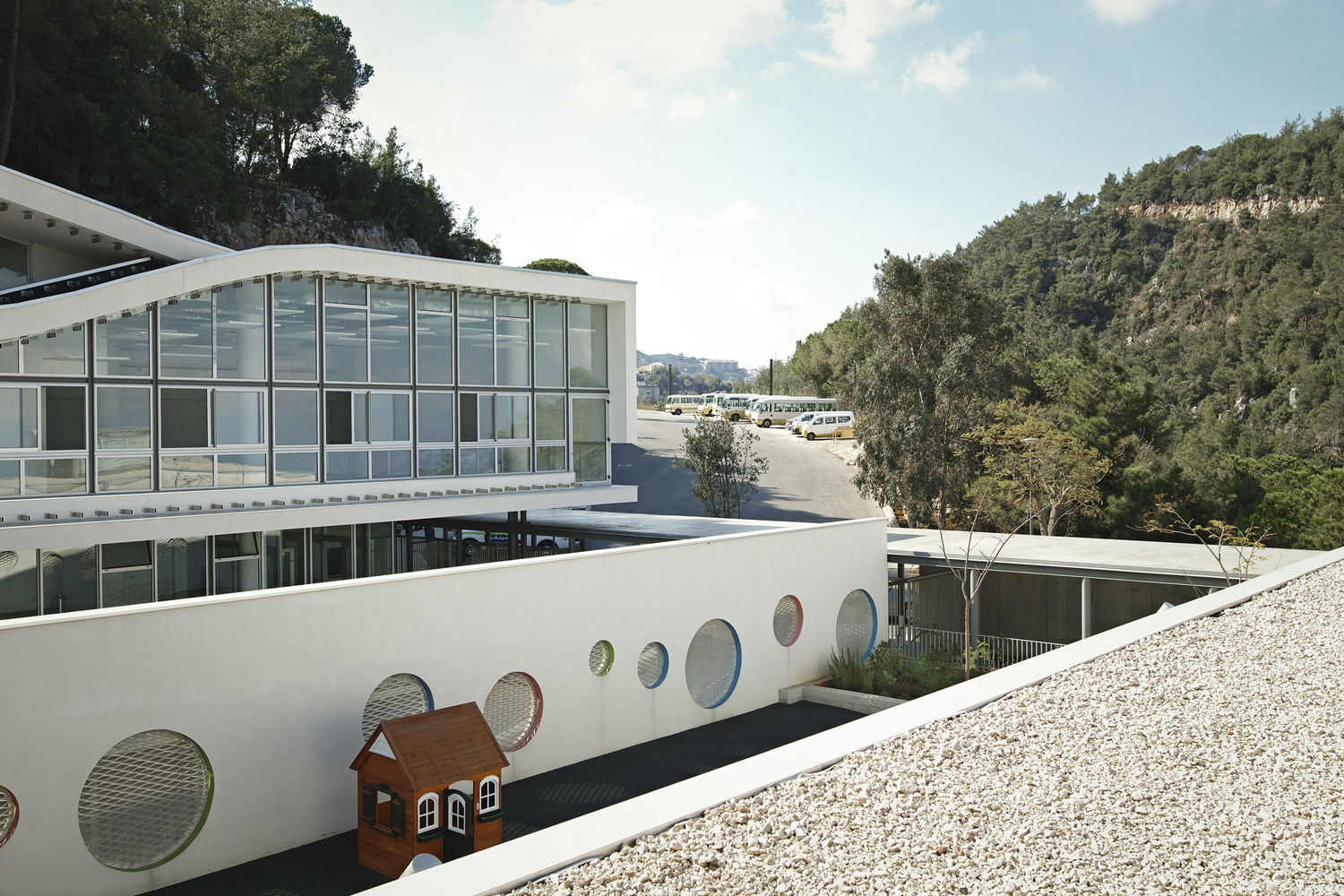 Gallery of Collège Louise Wegmann / Dagher Hanna & Partners - 7