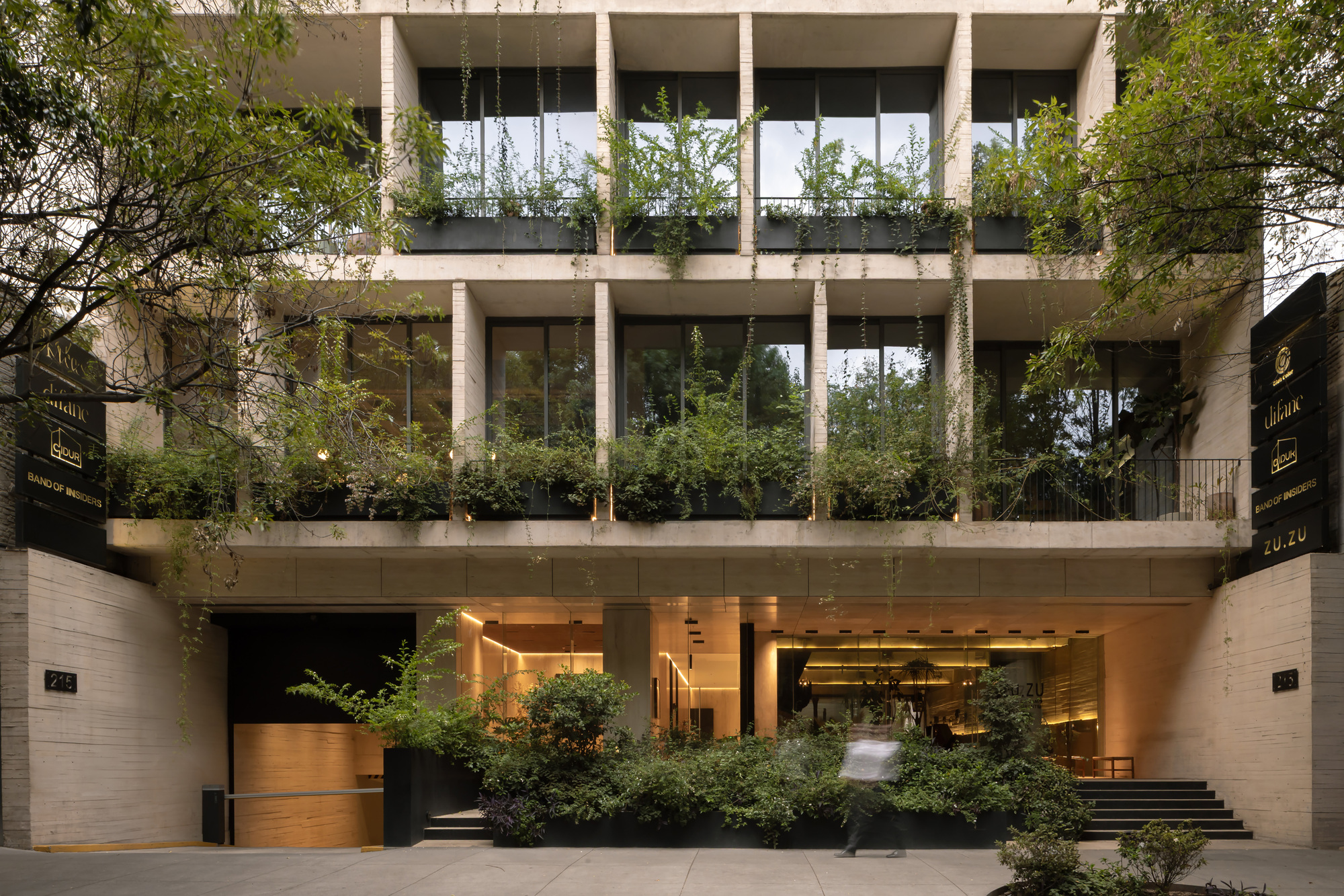 Galeria de Edifício de Escritórios Sinaloa 215 / Colonnier Arquitectos - 1