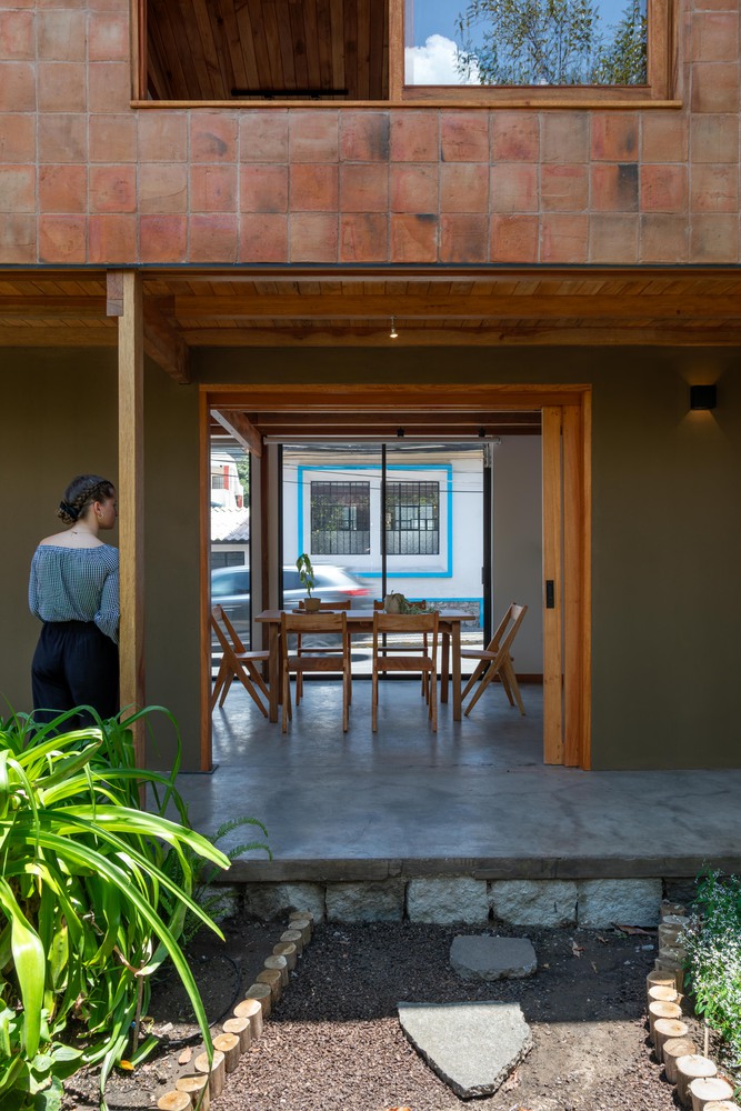 Gallery of East Block - Versatile Space / El Sindicato Arquitectura - 12