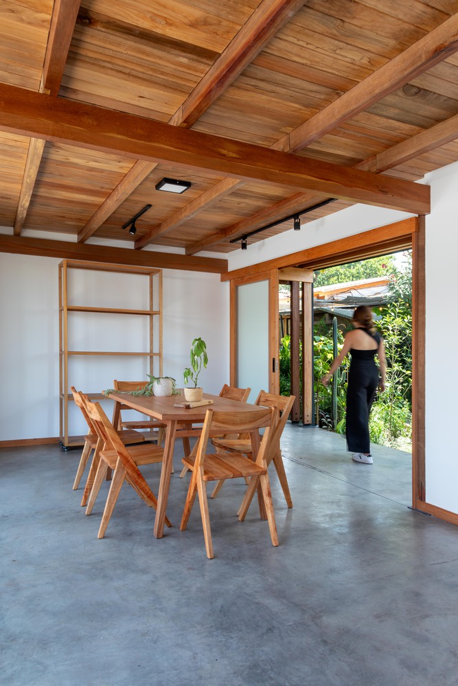 Gallery of East Block - Versatile Space / El Sindicato Arquitectura - 14