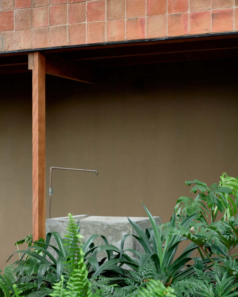 Gallery of East Block - Versatile Space / El Sindicato Arquitectura - 17