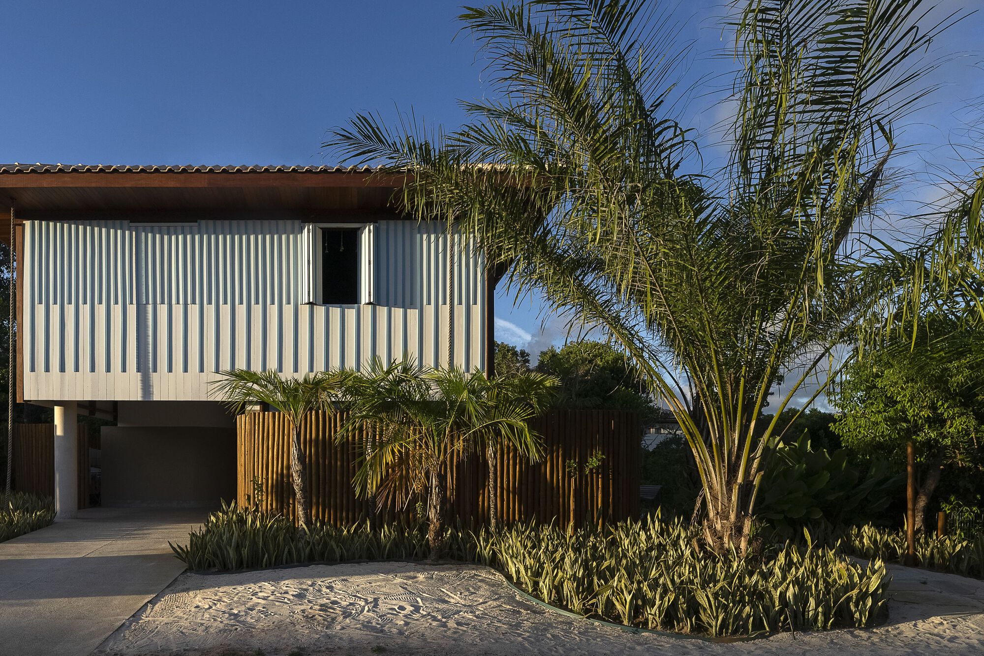 Gallery of Inaê House / MACh Arquitetos - 8