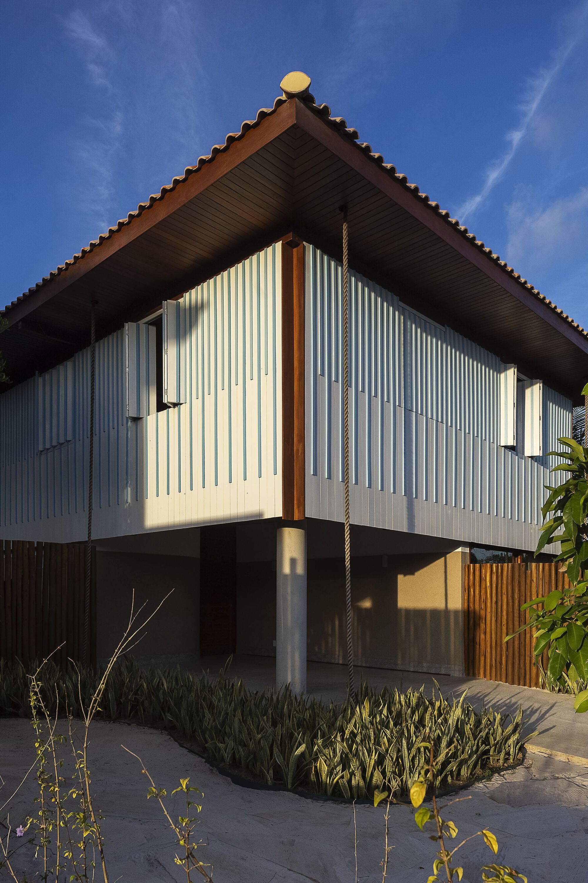 Gallery of Inaê House / MACh Arquitetos - 9