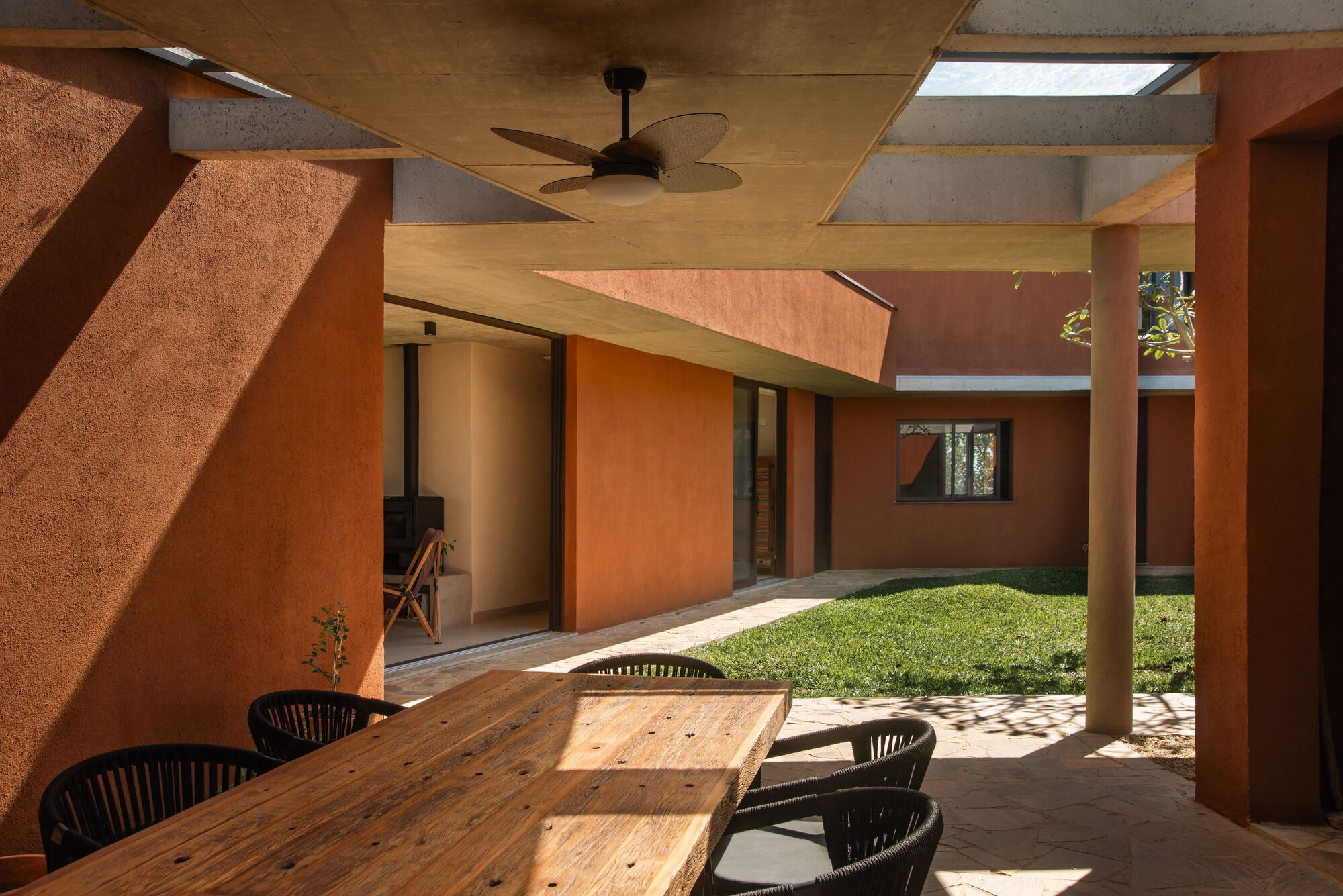 Galería de Casa Ankh / TAU Arquitetos + Studio Zanskar - 8