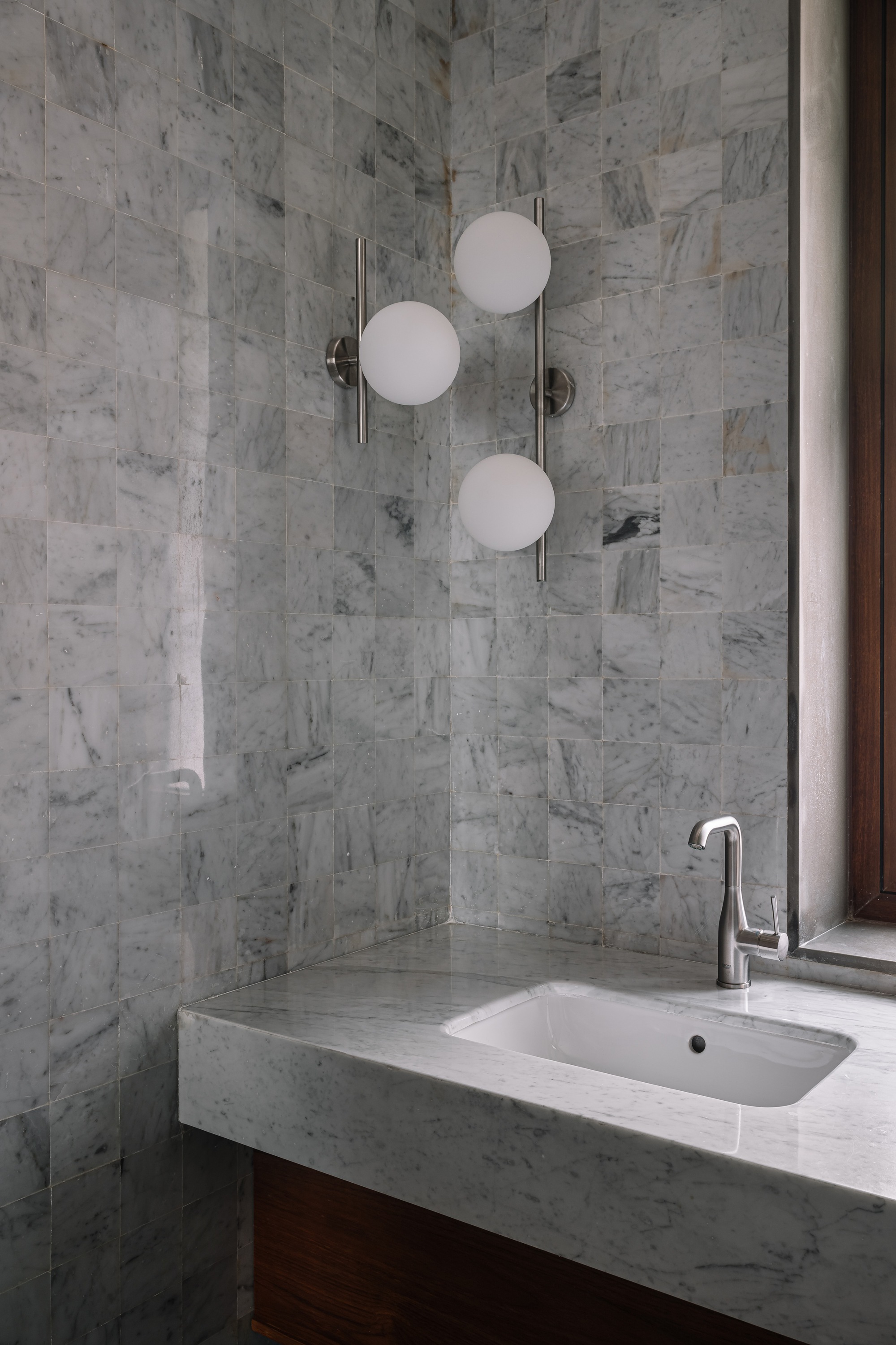 Gallery of MS House / Studio Saransh - 25