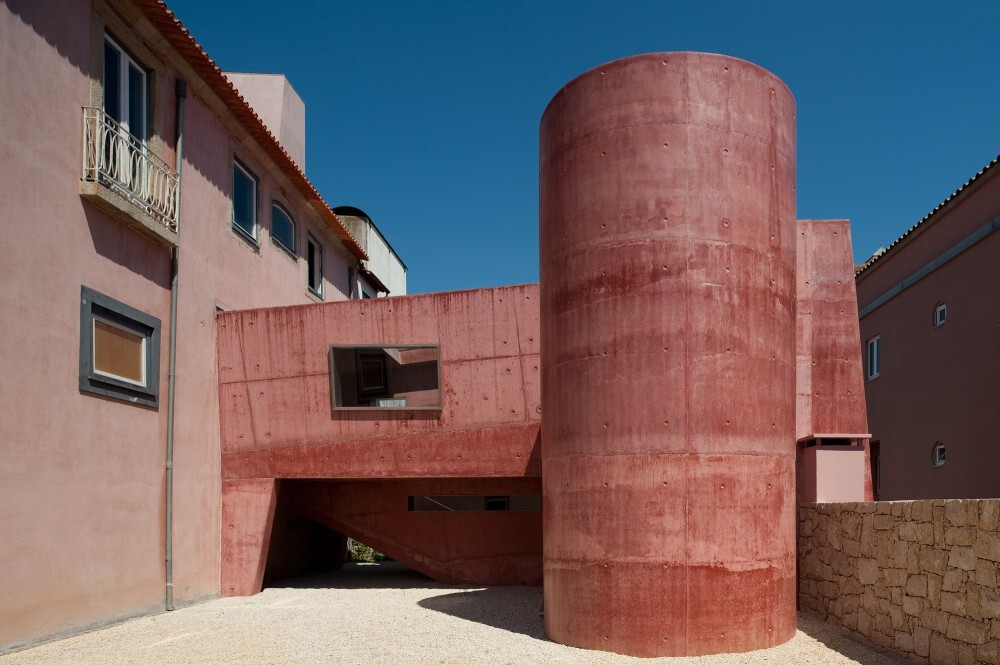 Gallery of More Than Gray: 15 Projects That Explore Red Pigmented ...