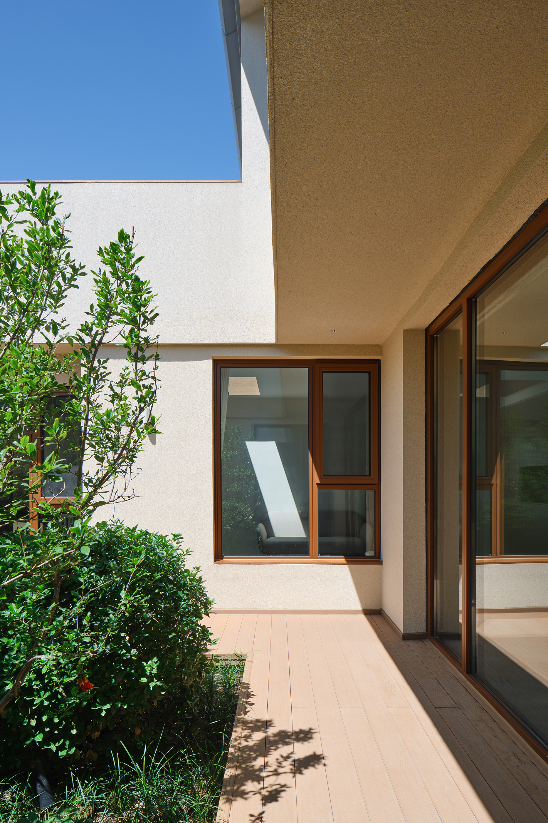 Gallery of Chill House / STEPS Architecture - 9
