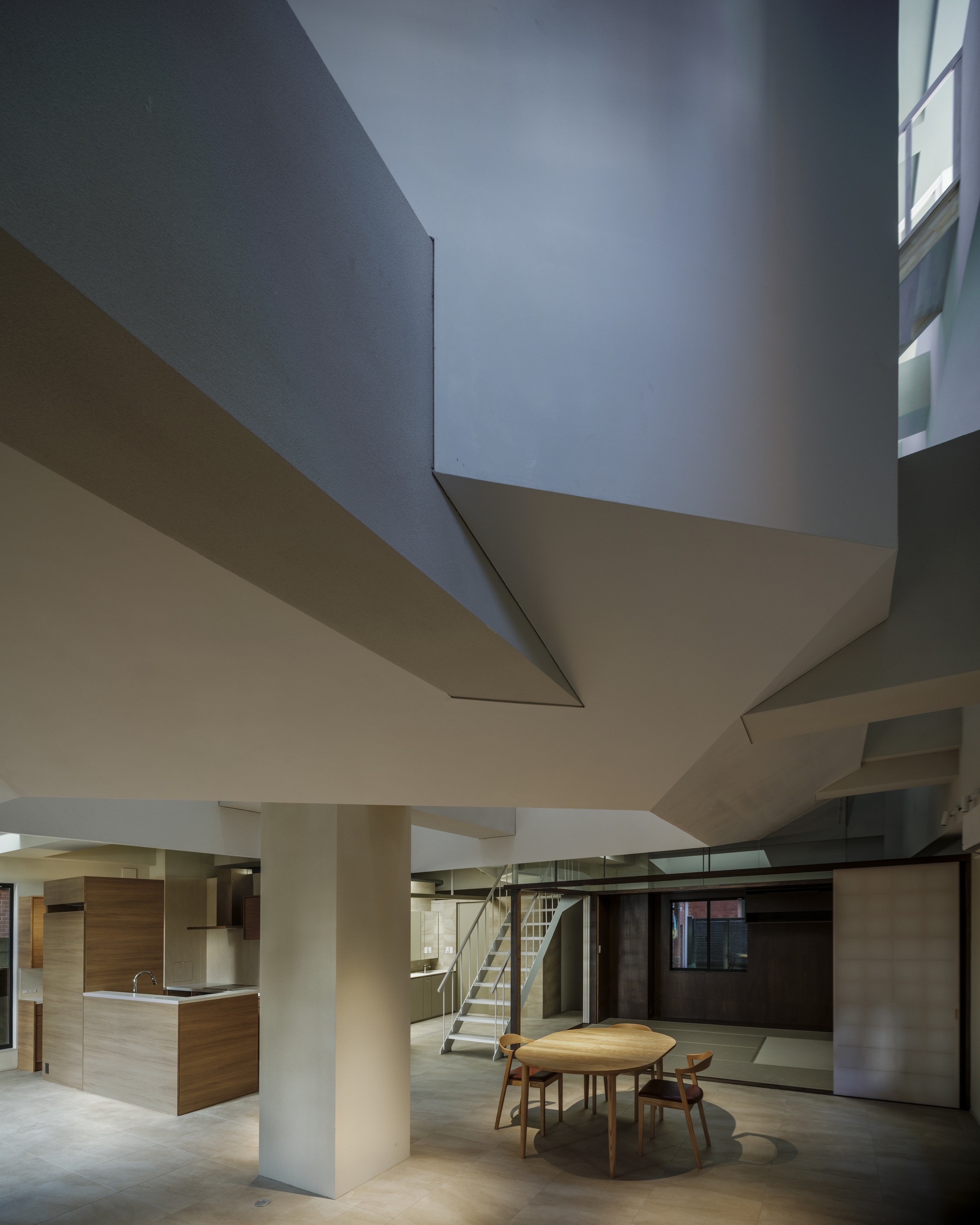 Gallery of Floating Nest / YŪ Momoeda Architects - 3