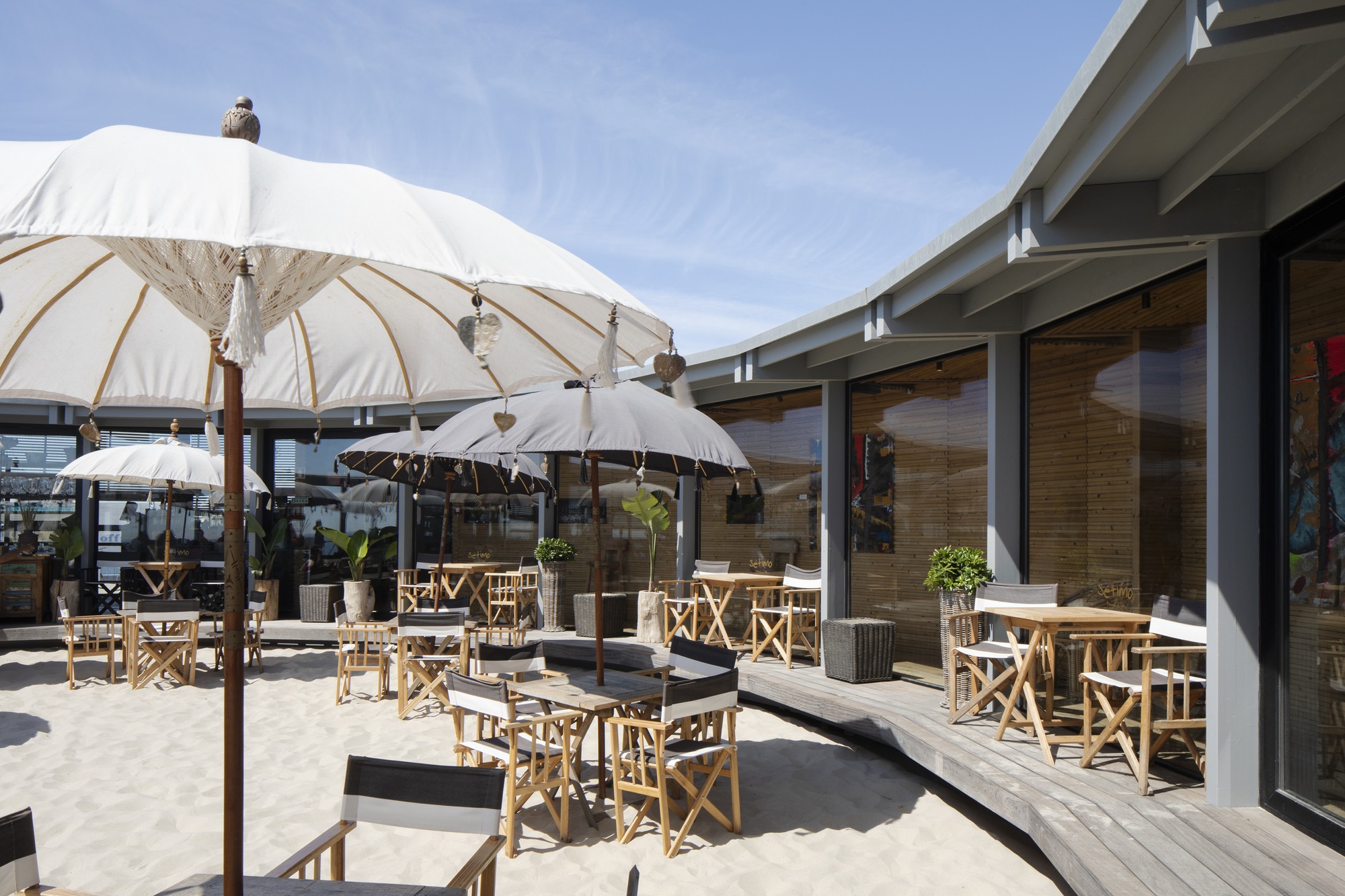 Gallery of Sétimo Ano de Praia Beach Support Facility / Lousinha ...