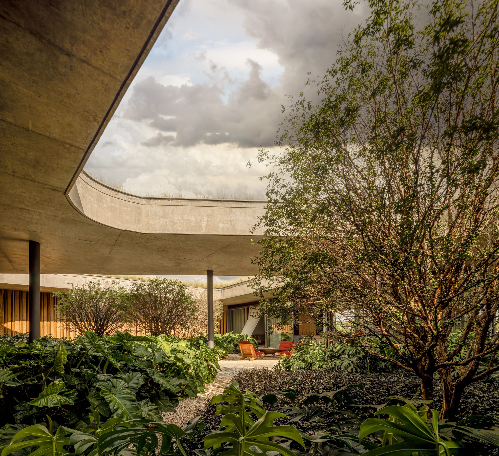 Gallery of GAK House / Bernardes Arquitetura - 2