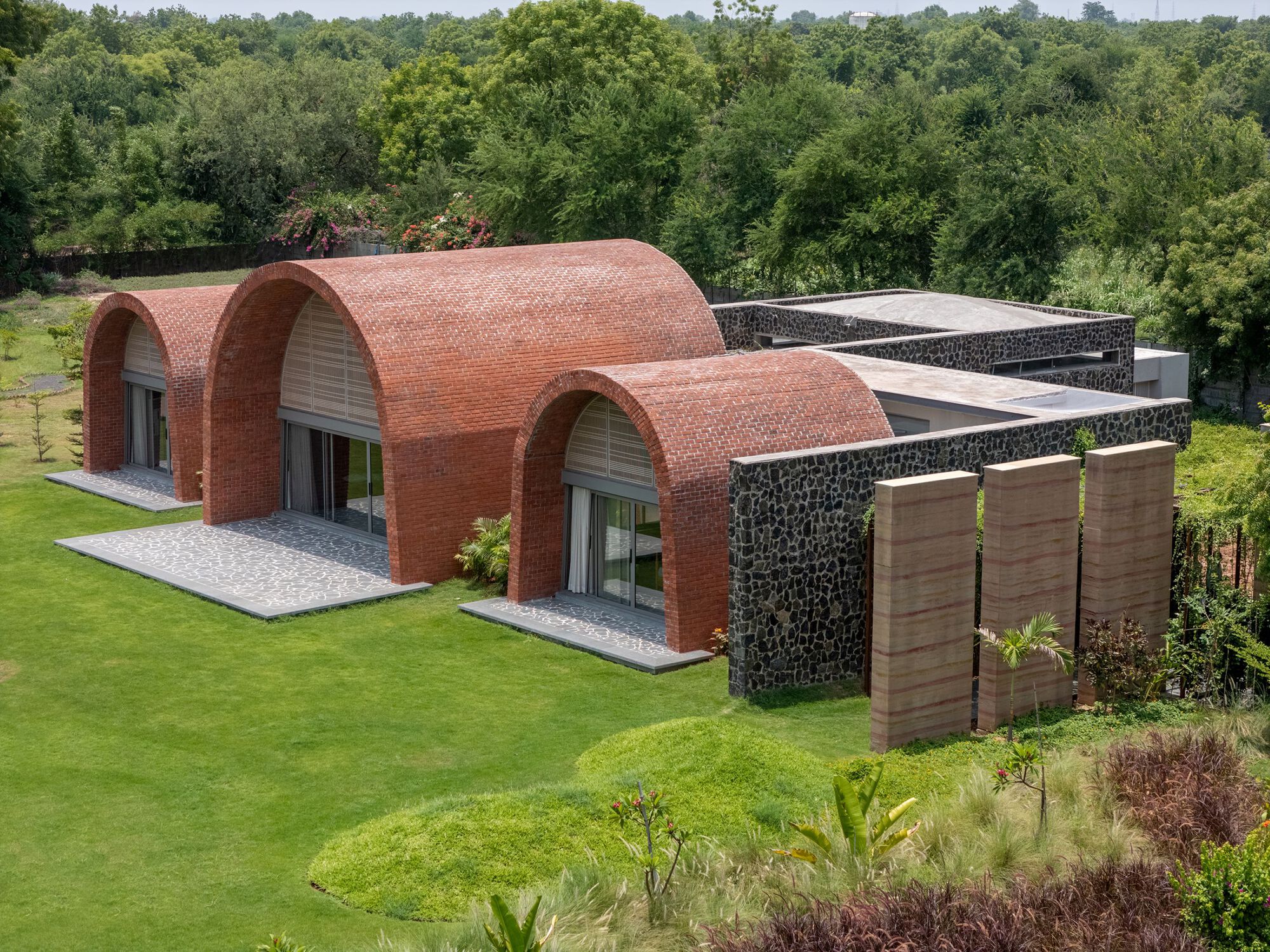 Galería de Casa Vault / MS DESIGN STUDIO - 2