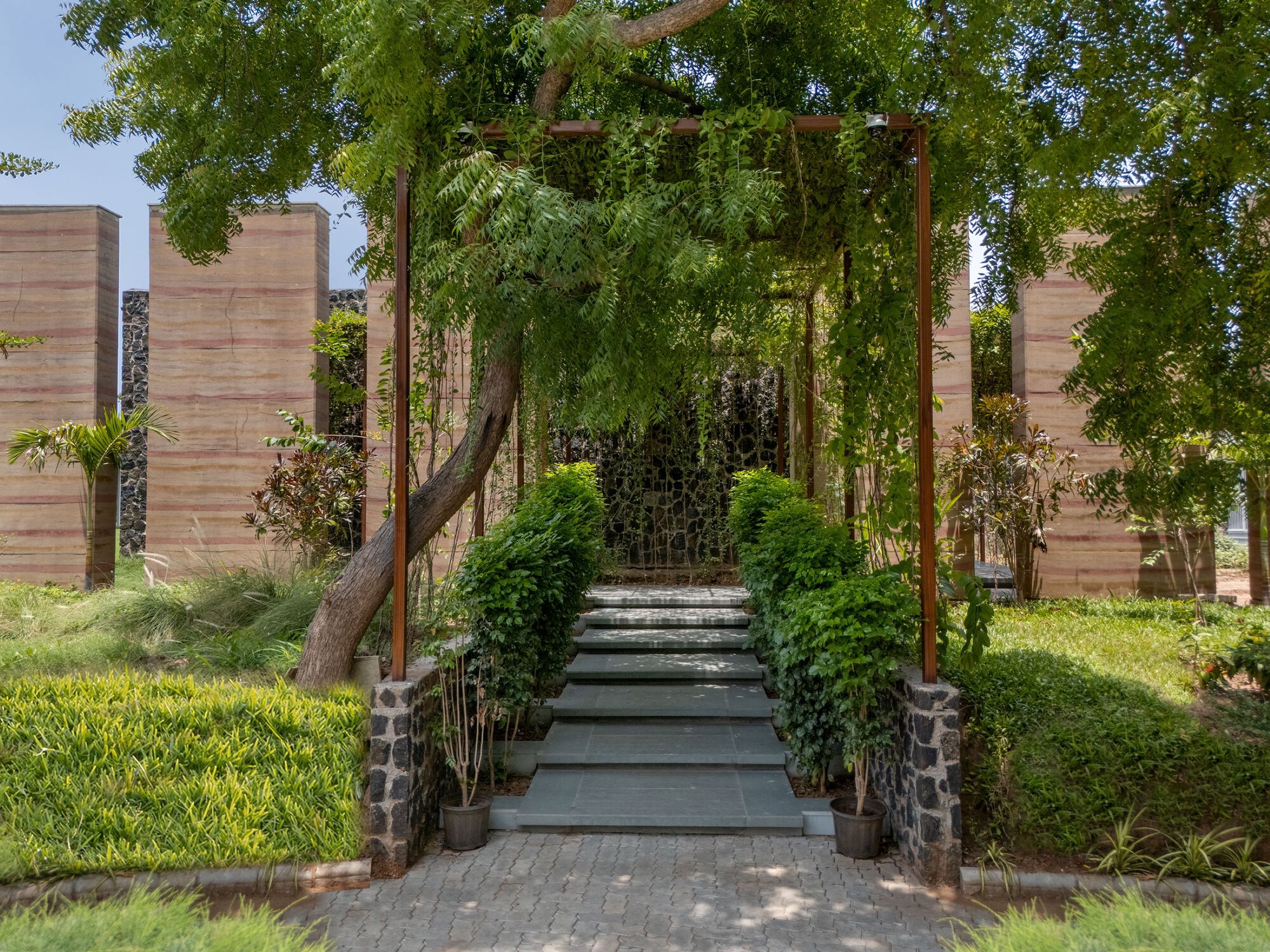 Gallery of Vault House / MS DESIGN STUDIO - 14