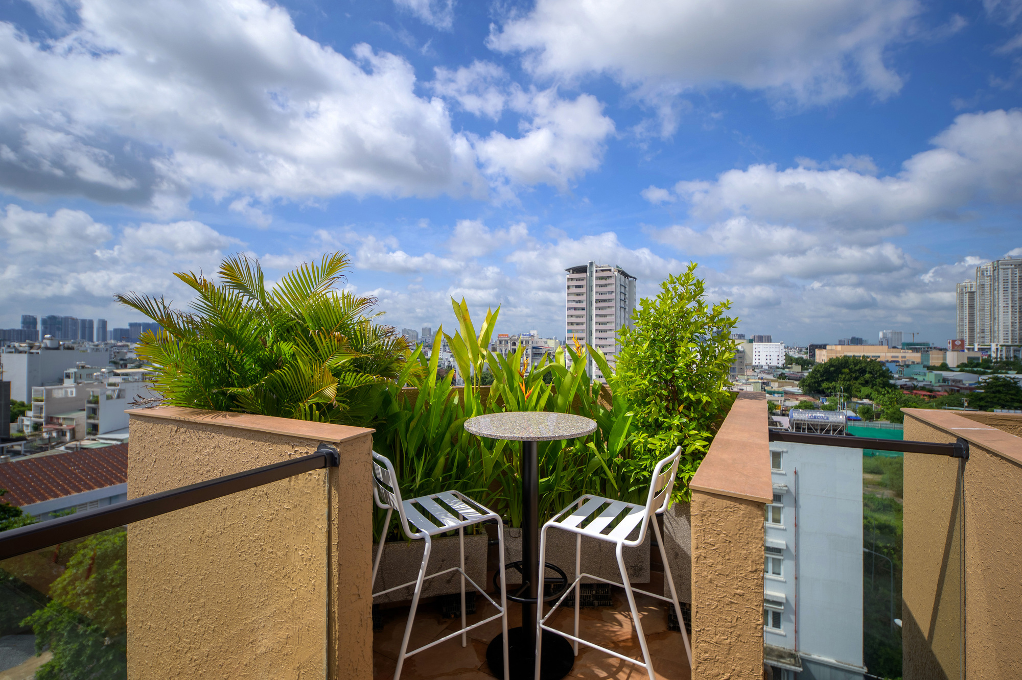 Gallery of The Jungle Residence / ROOM+ Design & Build - 23