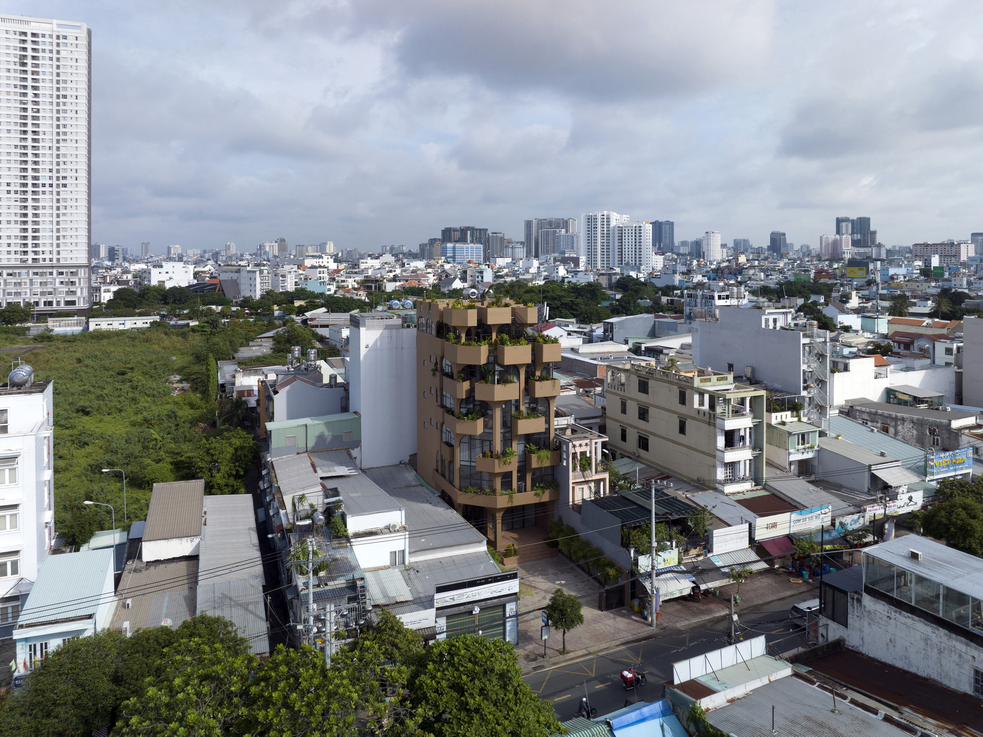 Galería de La Residencia en la Junglae / ROOM+ Design & Build - 29
