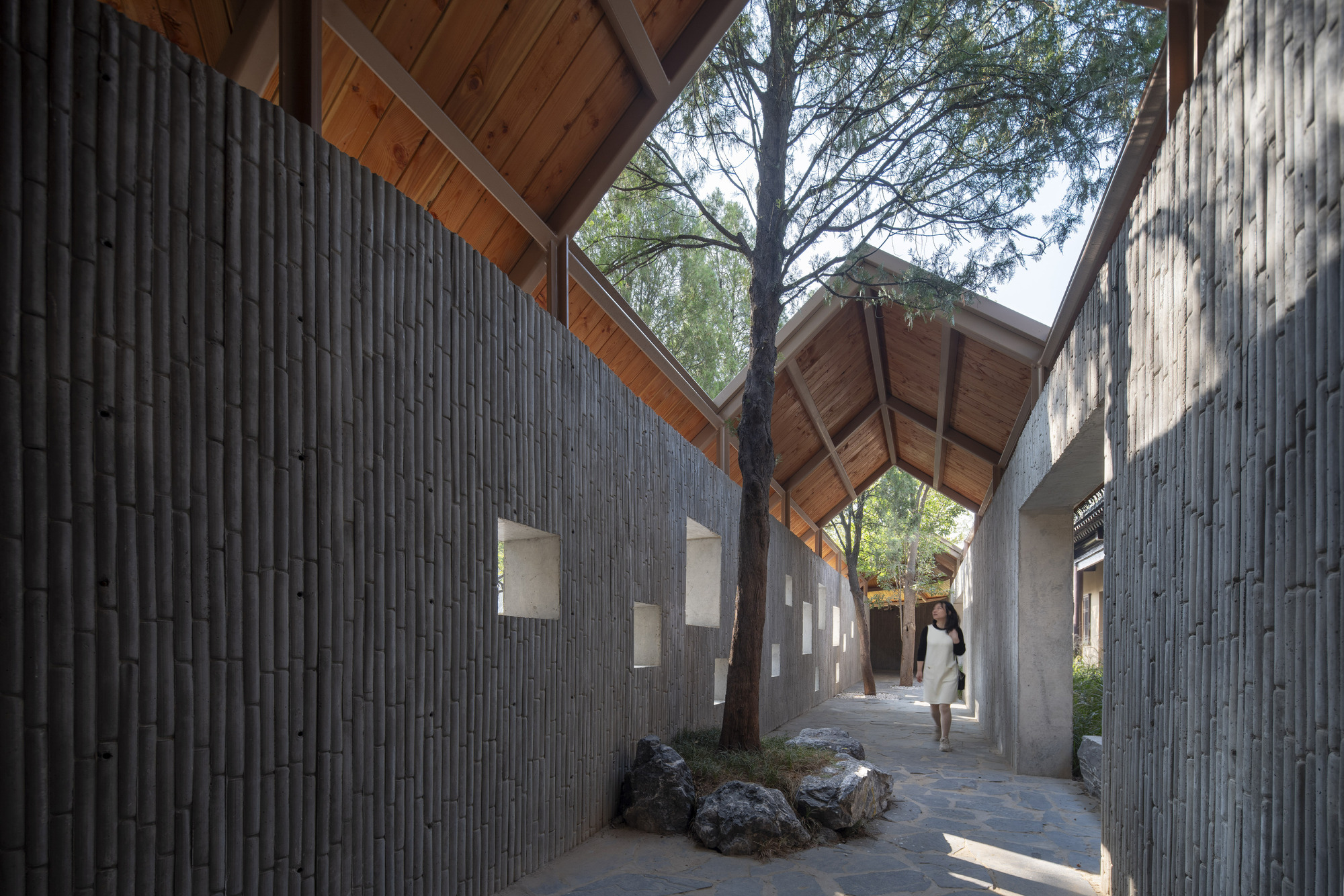 Gallery of Revitalization of The Relic Site of Yongle Palace / WANG HUI ...