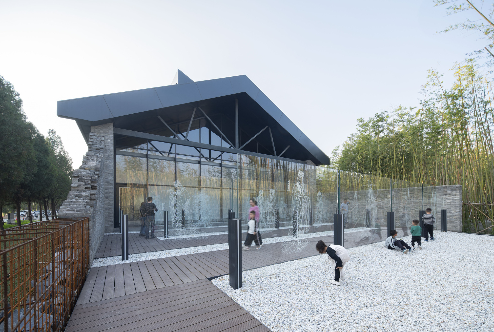 Gallery of Revitalization of The Relic Site of Yongle Palace / WANG HUI ...