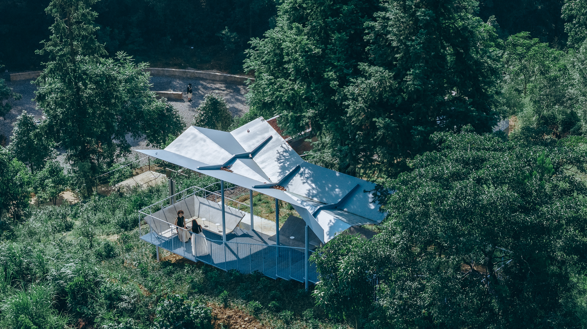 Gallery of Half-Mountain Cloud Station / Qing Studio + Li Nu - 3