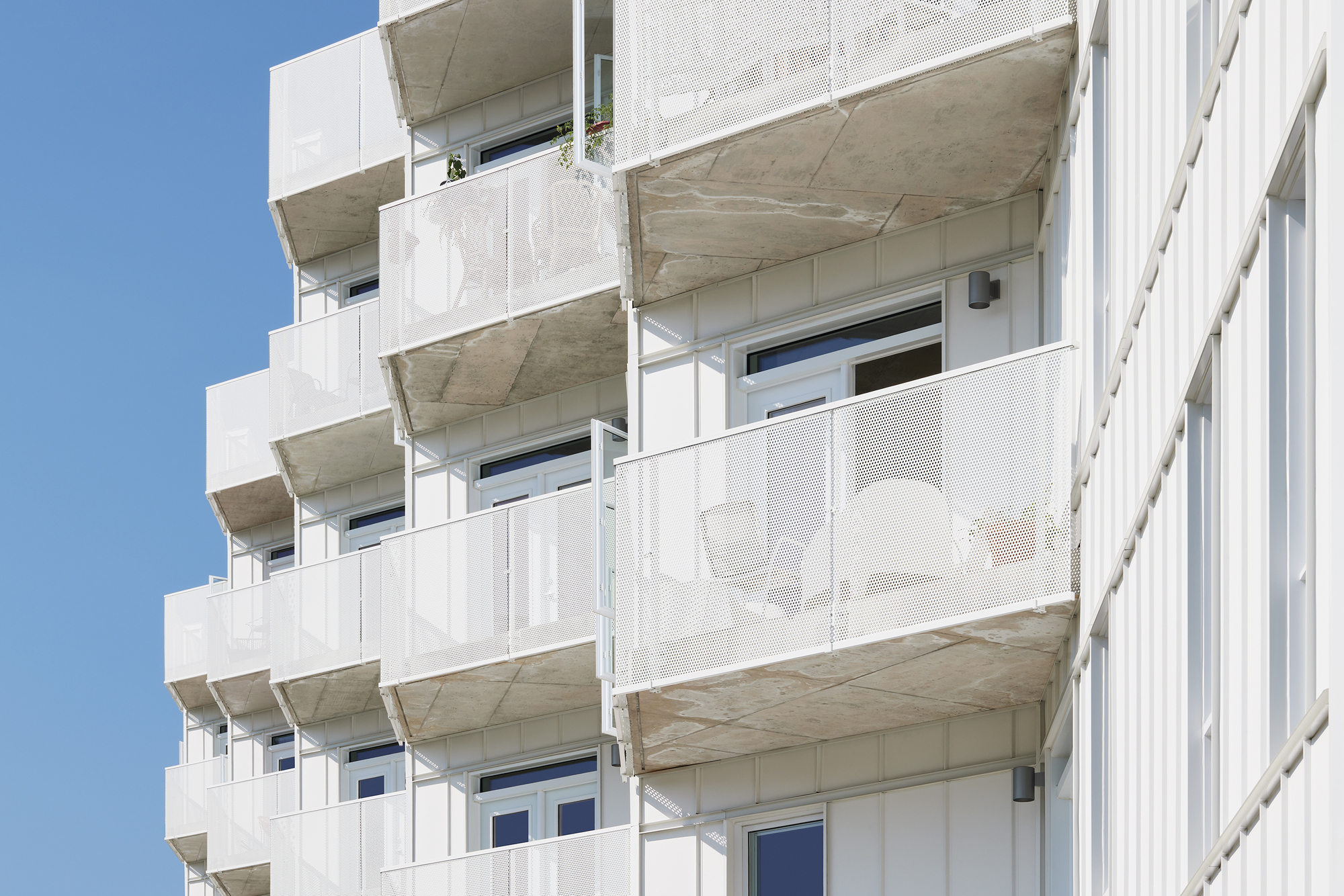 Gallery of Intergenerational Housing Coop Milieu de l’Île / Pivot coopérative d'architecture - 12