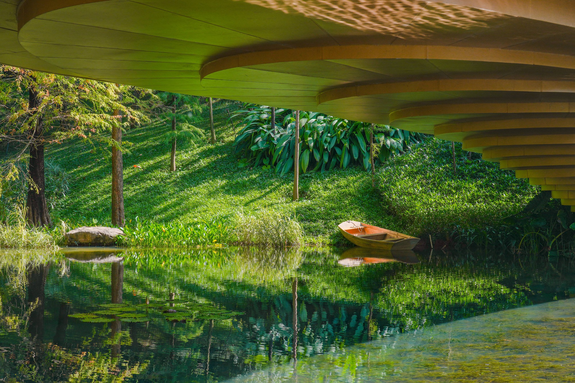 Galeria de Jardim Botânico Guangzhou Yunxi / AECOM + Architectural ...