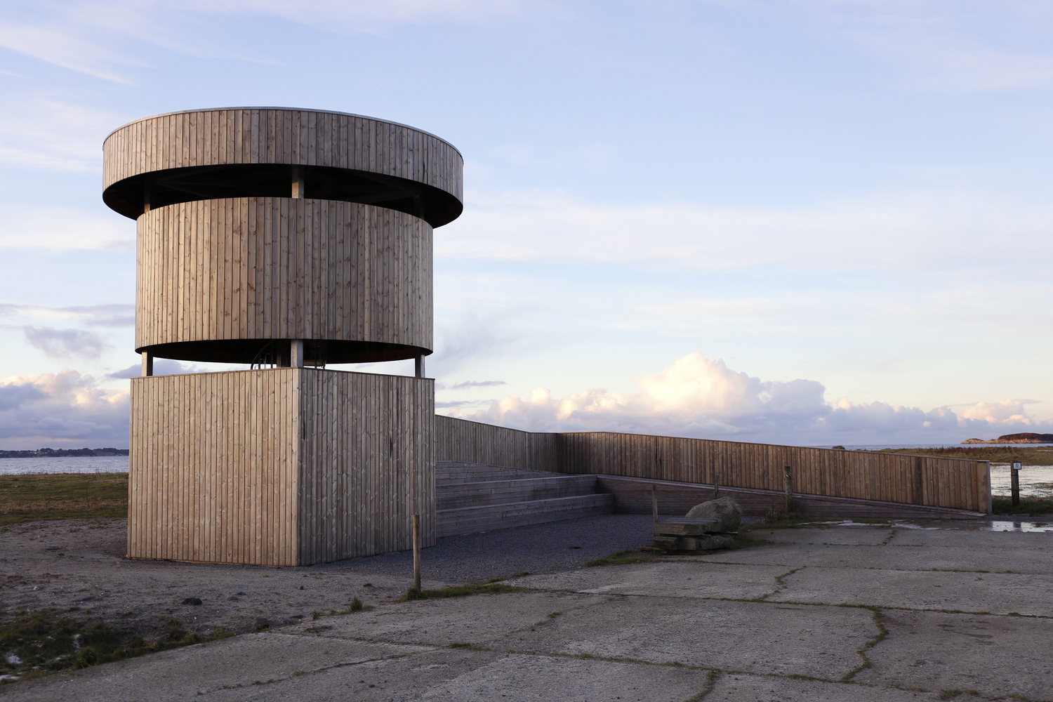 Gallery of Of a Feather: The Hidden Architecture of Bird Watching - 29