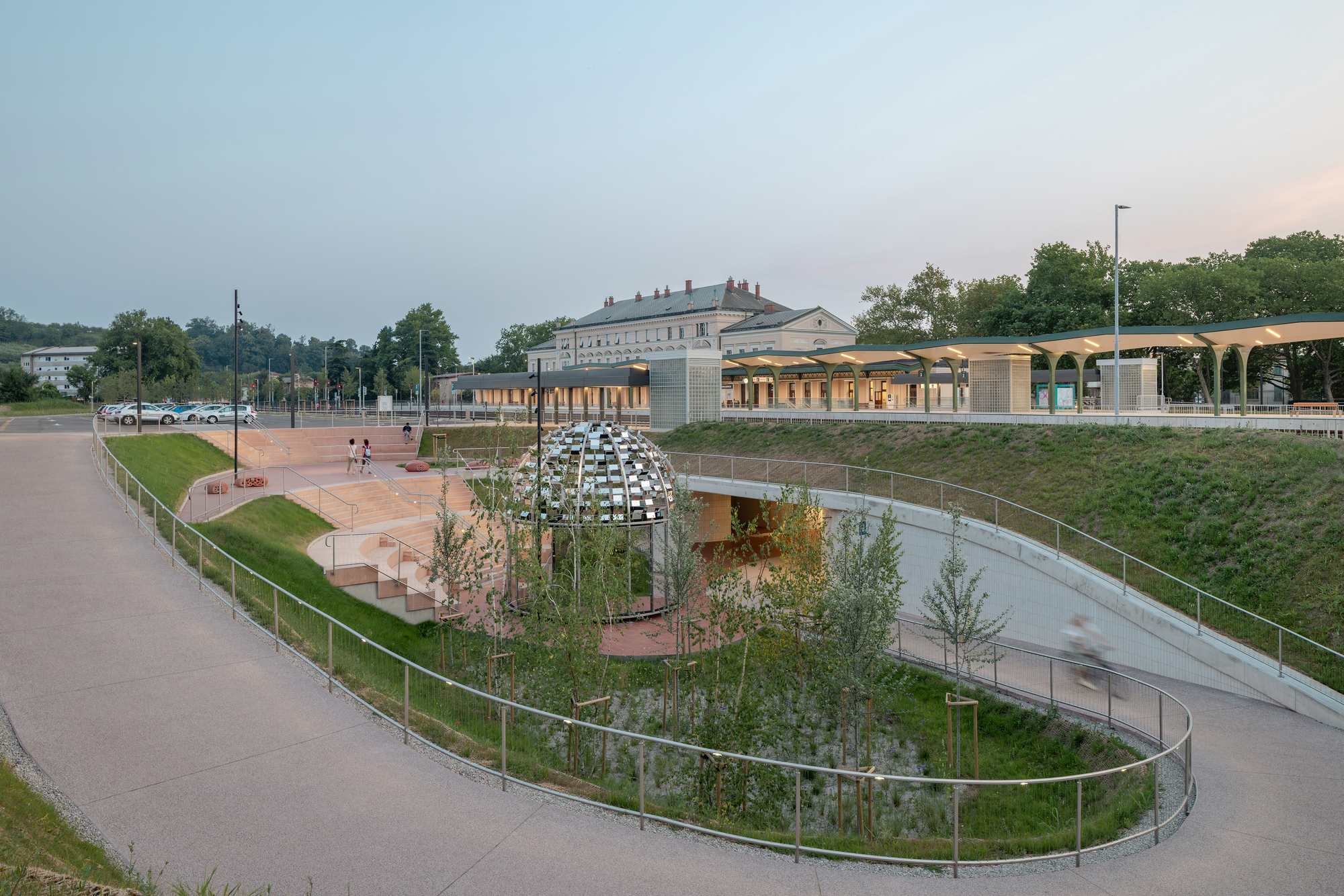 Nova Gorica Railway Station and Vrtača Underpass / SADAR + VUGA | ArchDaily
