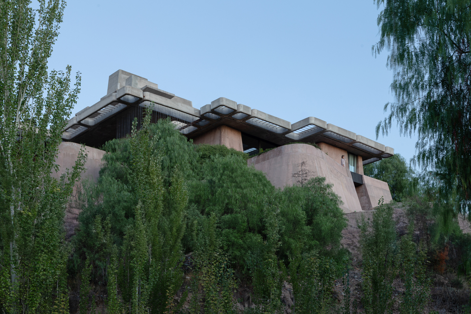 Gallery of OF. Brutal Honesty Mountain House / OF. Studio - 24