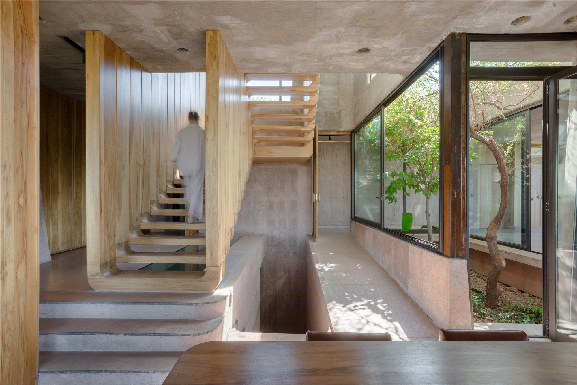 Galería de OF. Brutal Honesty Mountain House / OF. Studio - 4
