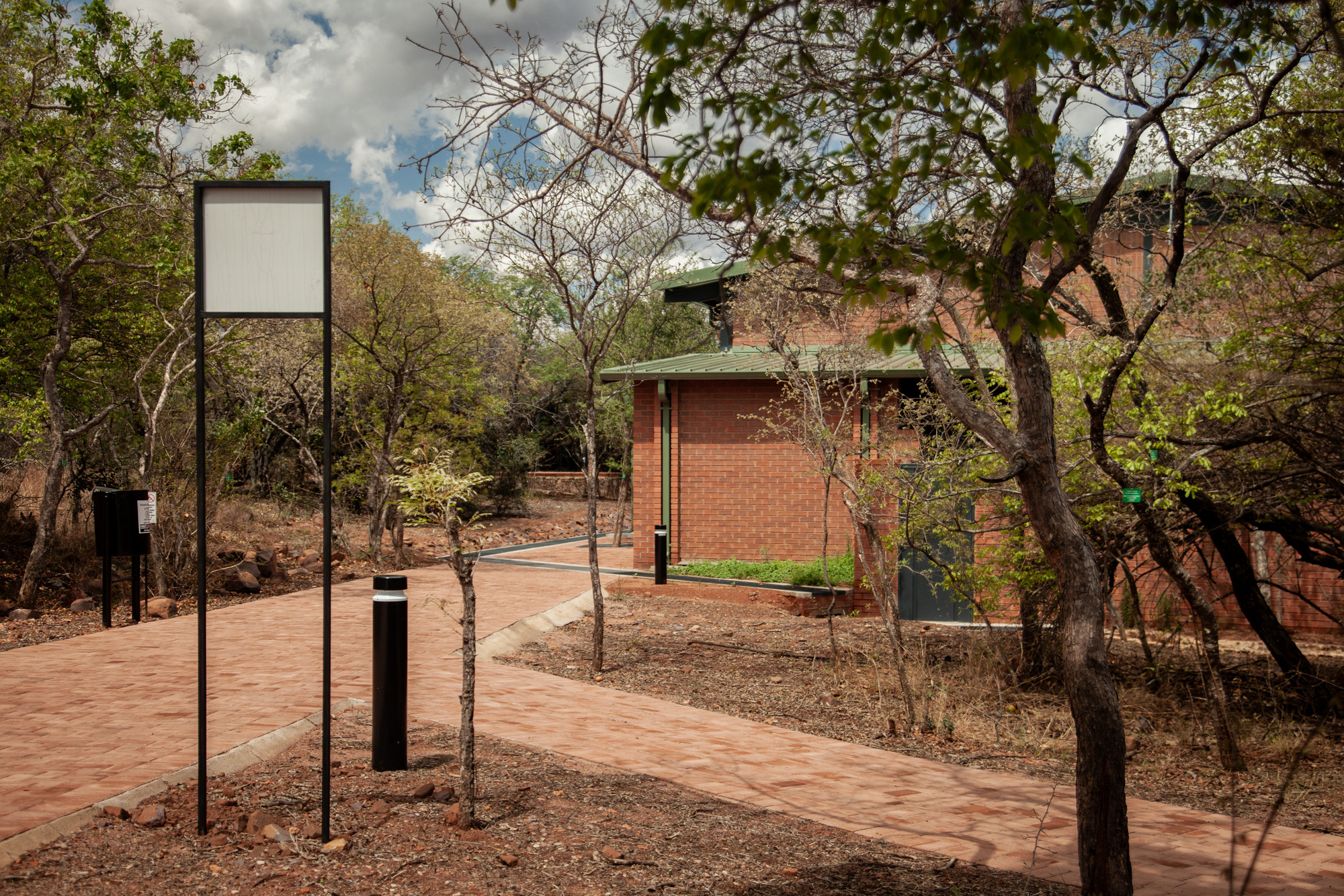 Gallery of Hope for the Blind Eye Hospital / LEMEG Architects - 6