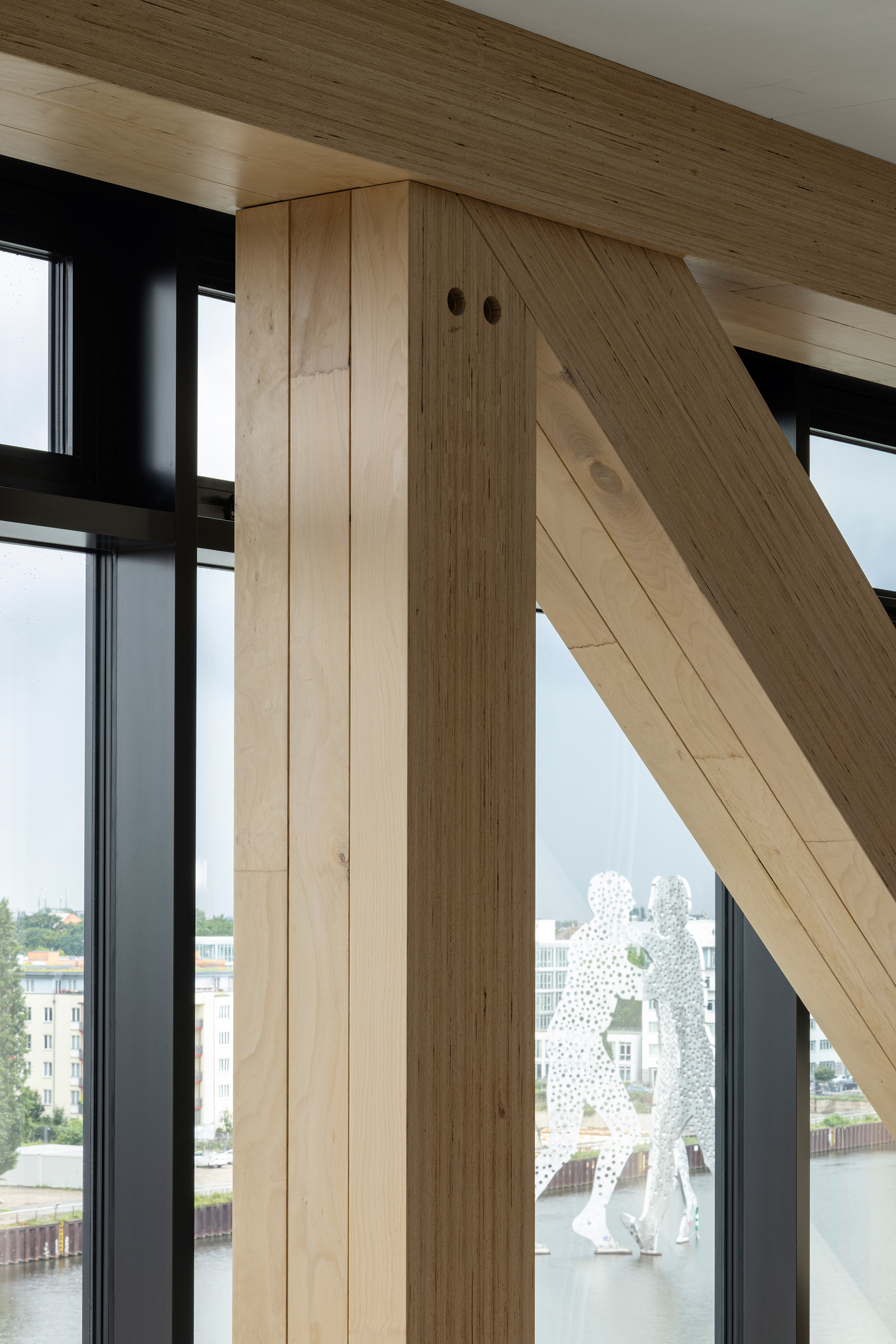 Gallery of Dockyard Hybrid Office Building / Tchoban Voss Architekten - 15