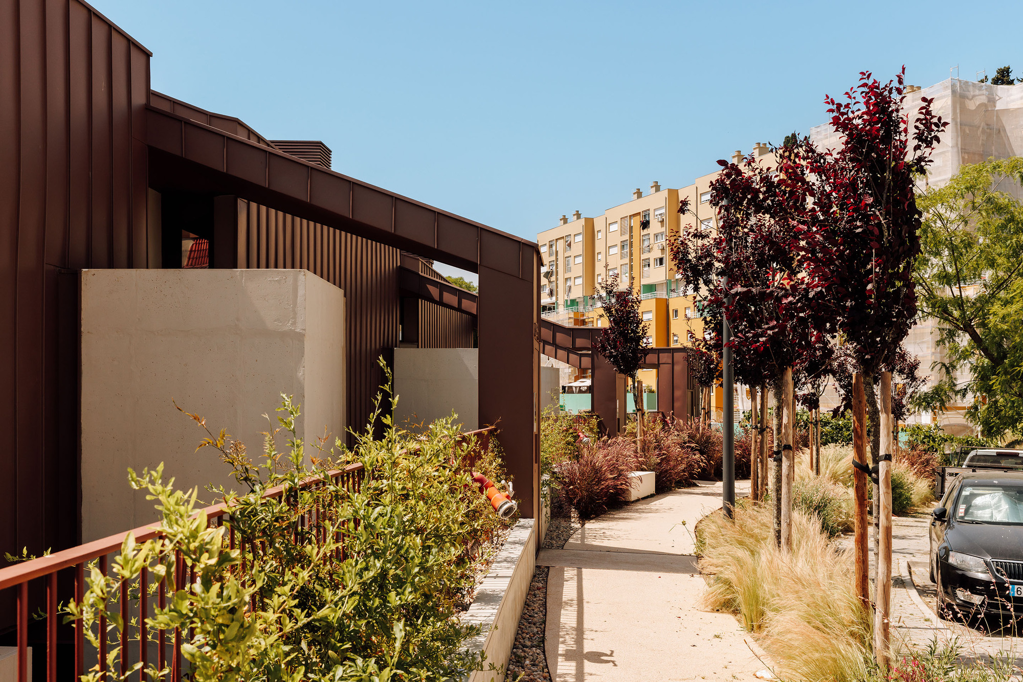 Gallery of Montisnava Residential Building / António Costa Lima Arquitectos - 16