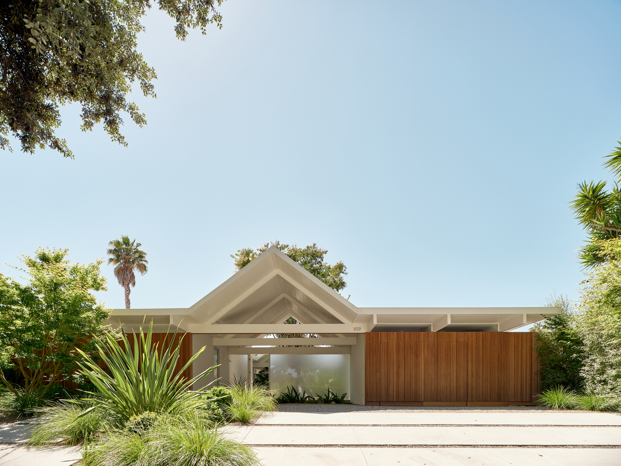 Gallery of Twin Gable House / Ryan Leidner Architecture - 2