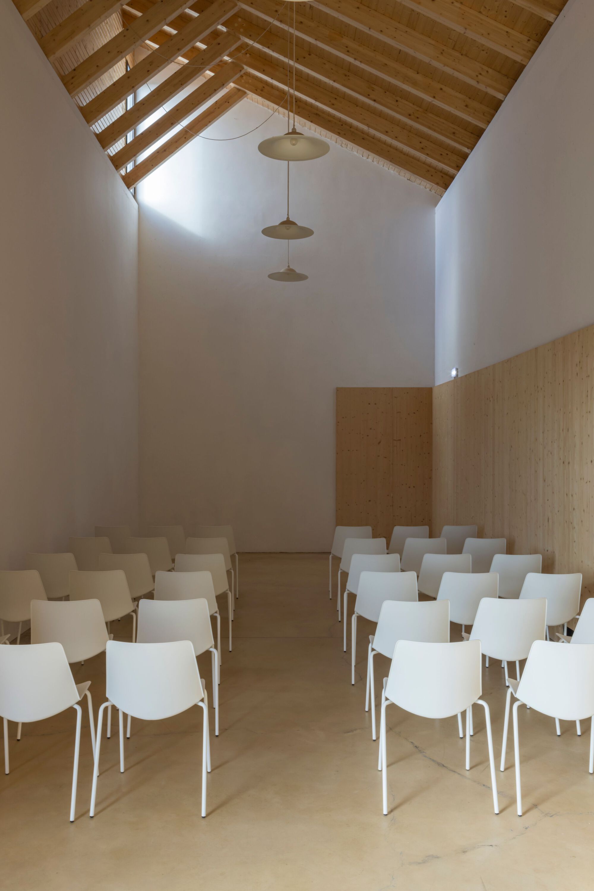 Gallery of Mortuária de Barrancos House / Mesa Atelier - 5