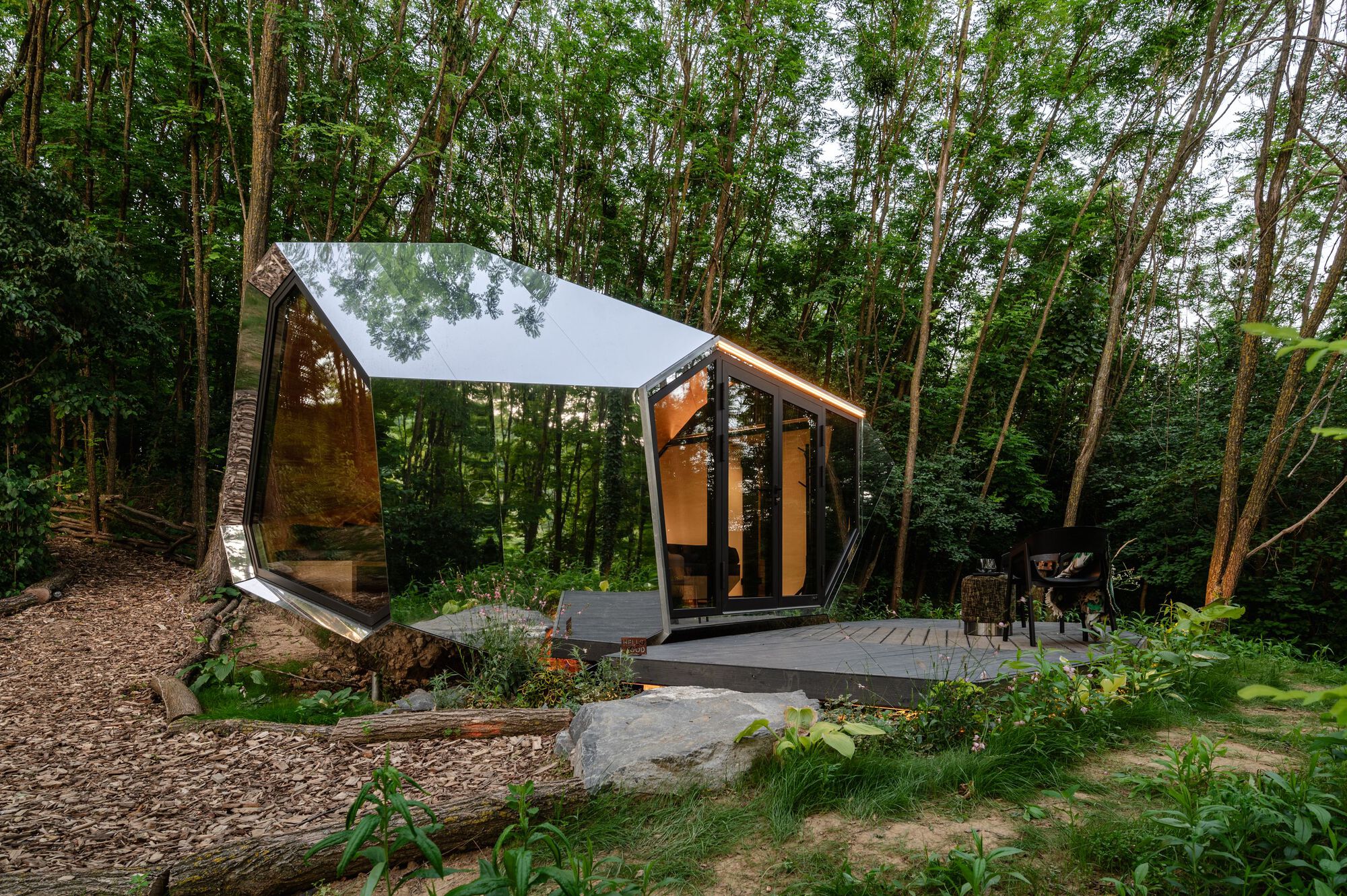Gallery of PEBL Cabins / Hello Wood - 17