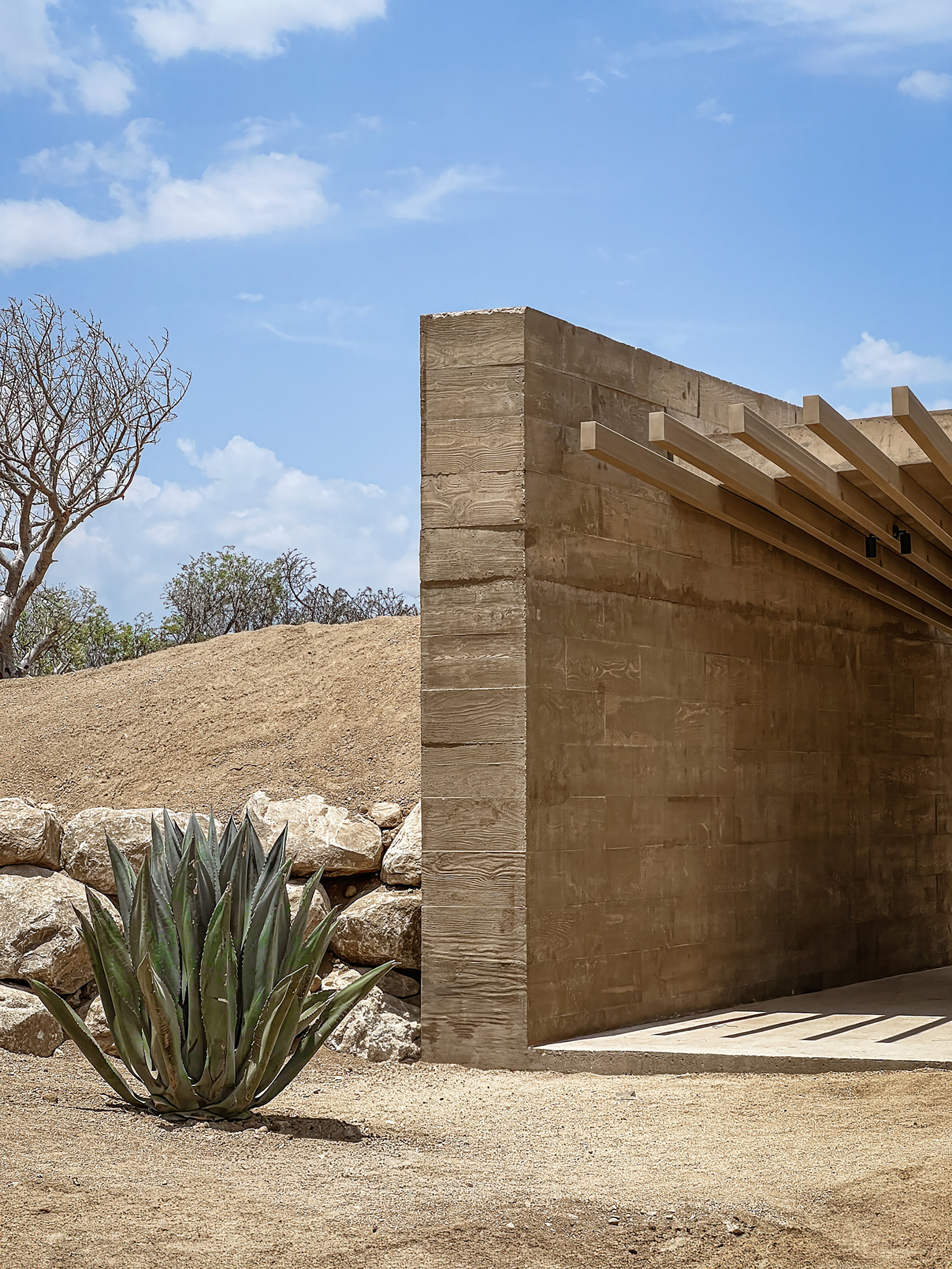 Gallery of Canyon Entrance Pavillion / Medeza + Querencia Design Center - 4
