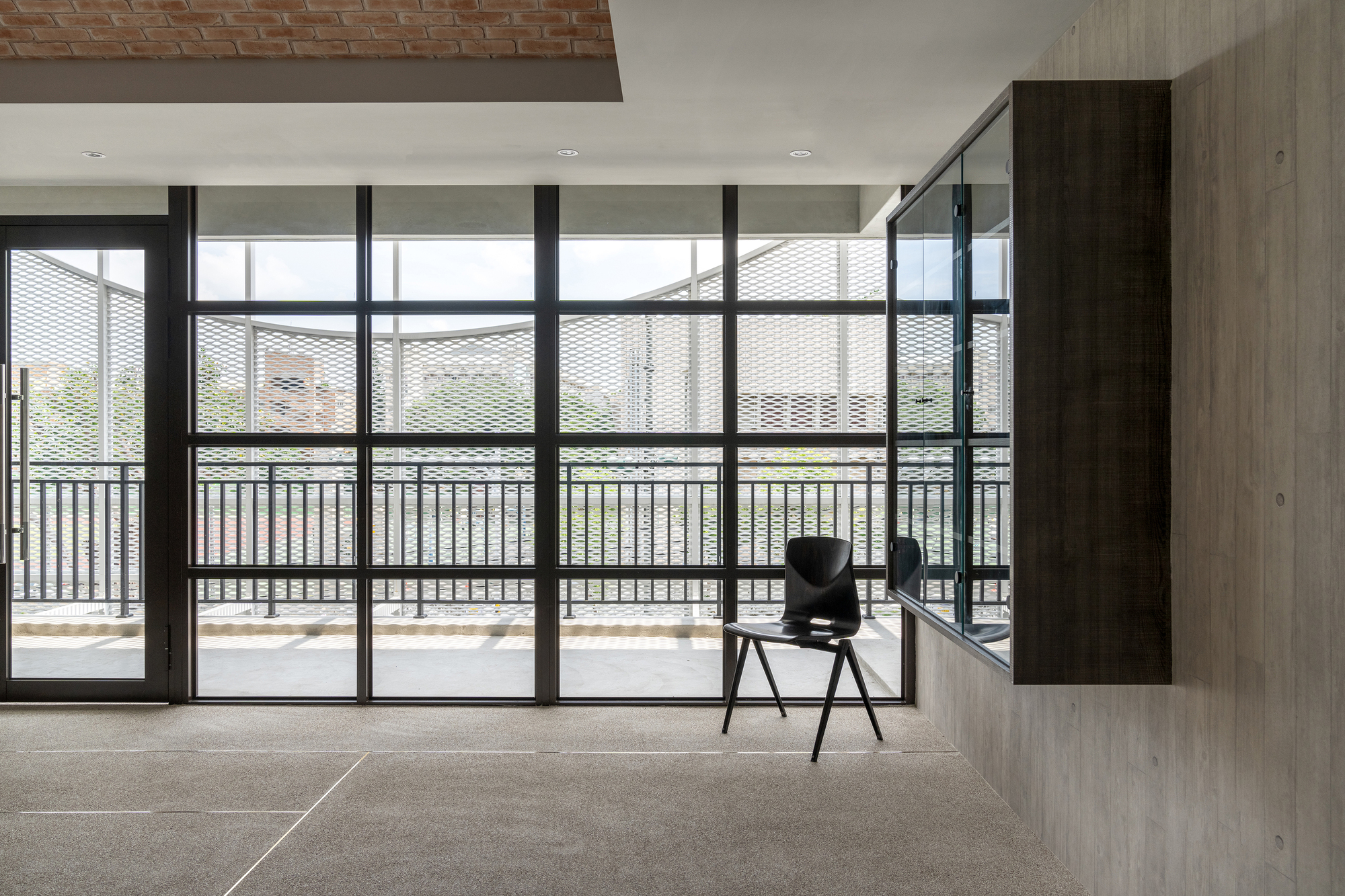 Gallery of H.S. Inn / IN-Xian Design - 8
