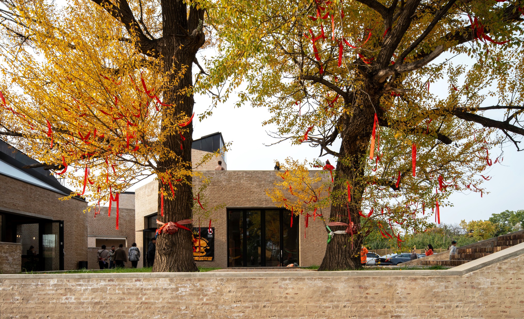 Galeria de Centro Comunitário de West Wusutu / Zhang Pengju - 42