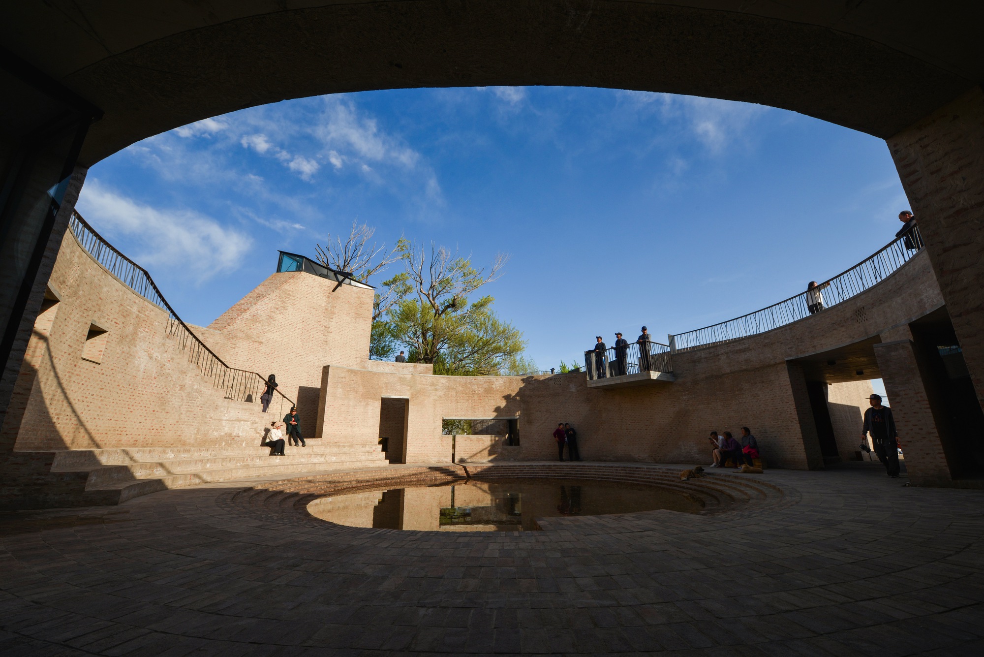 Galería de Centro Comunitario de la Aldea West Wusutu / Zhang Pengju - 30