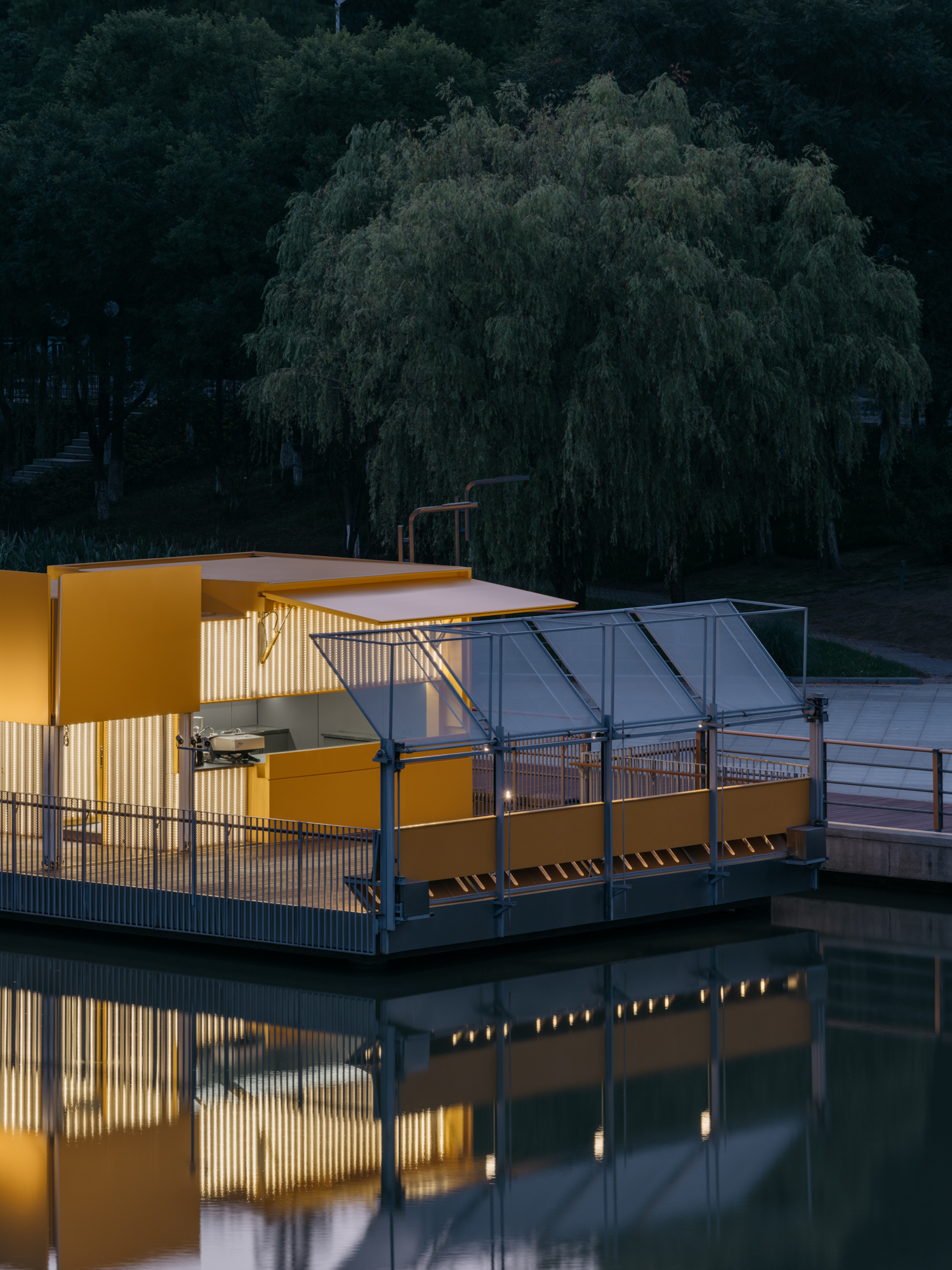 Gallery of The Bloom Box / SoBA - 16