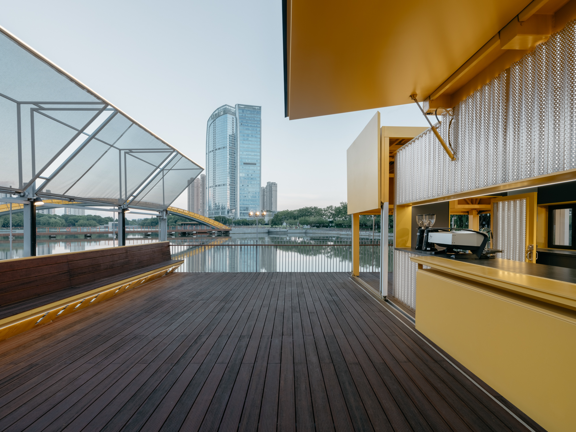 Gallery of The Bloom Box / SoBA - 23