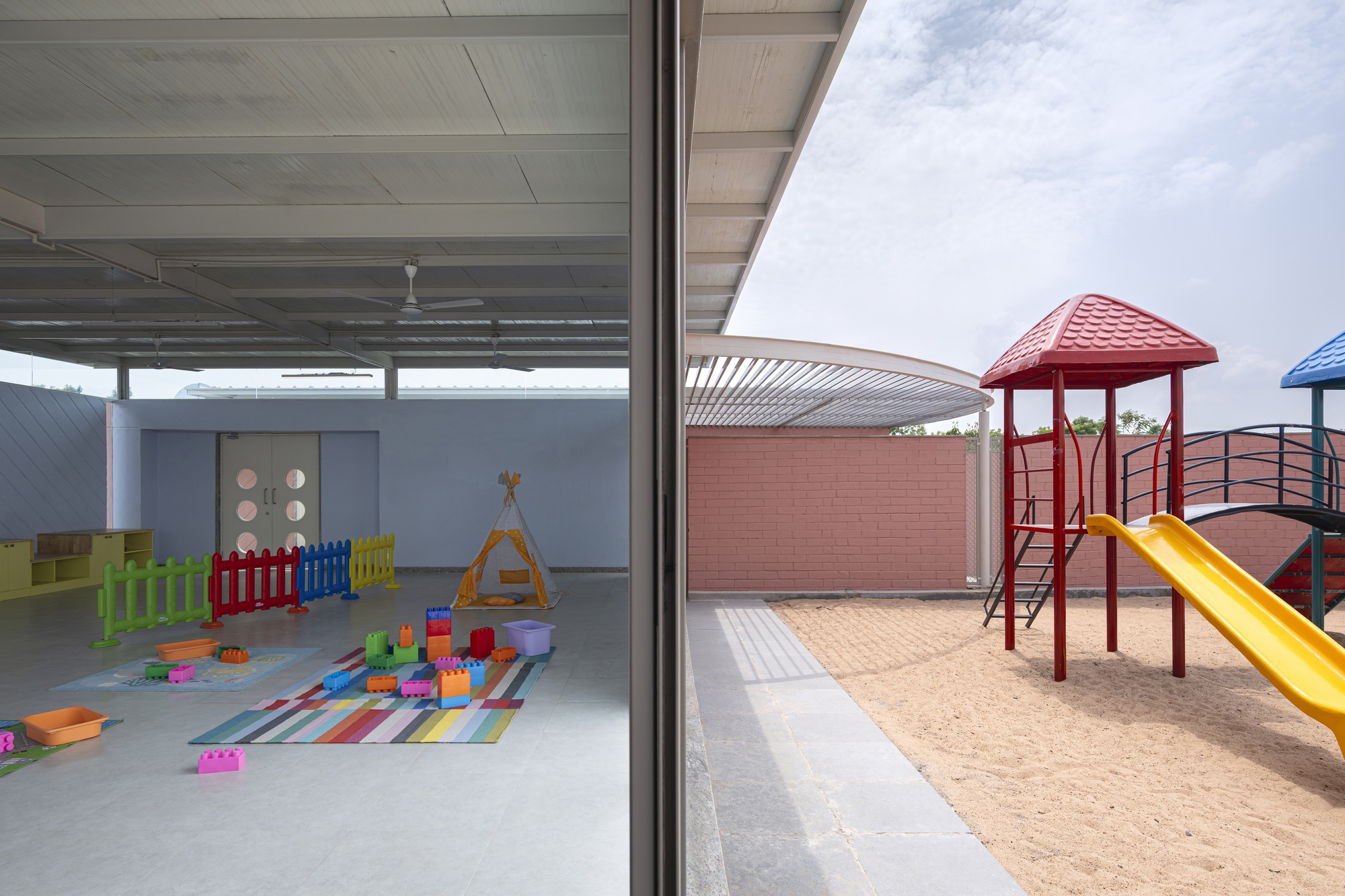 Gallery of Avinya Inaugural Campus / Spacefiction studio - 18