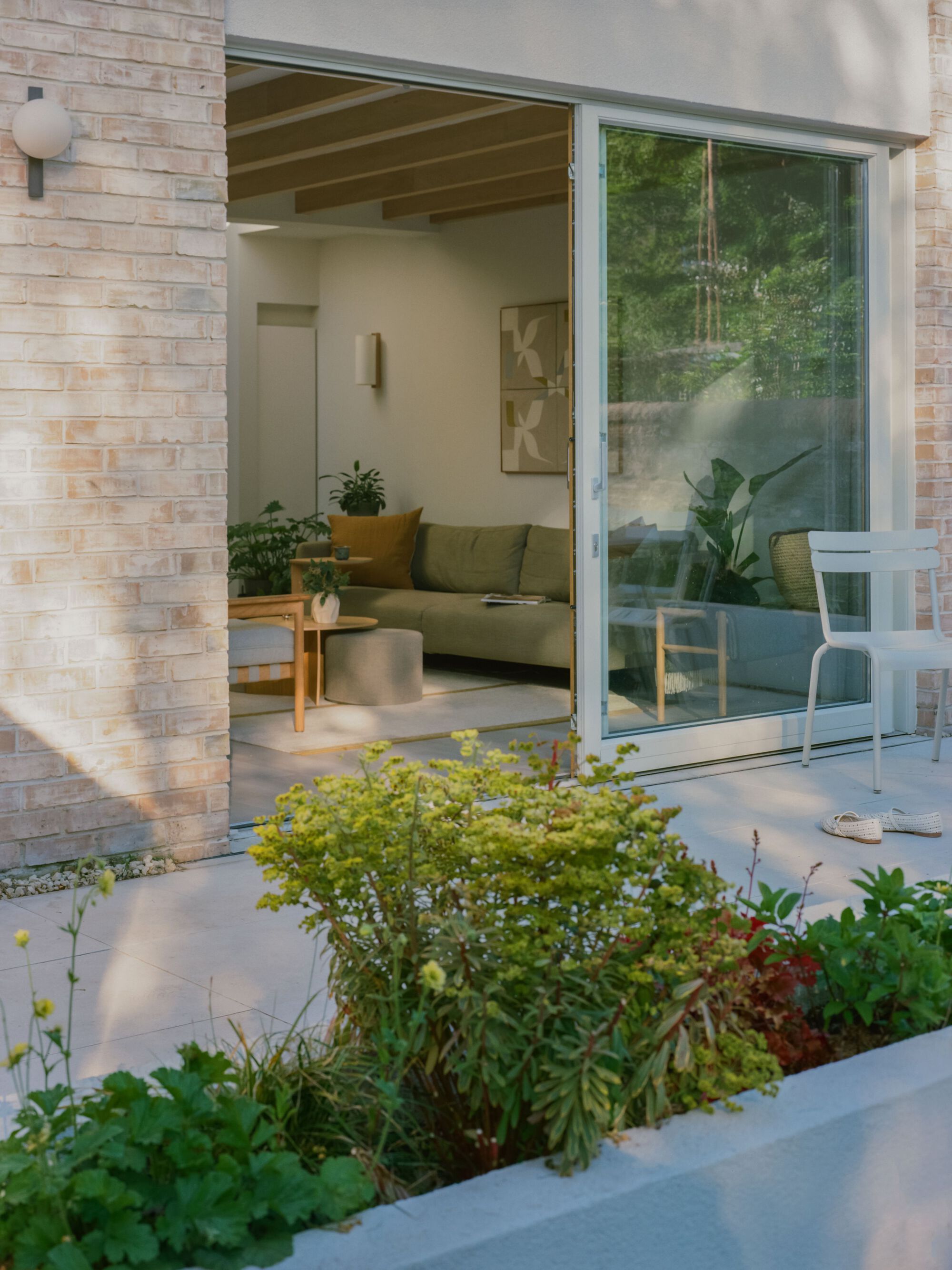 Gallery of Catalog House / Pend Architects - 26