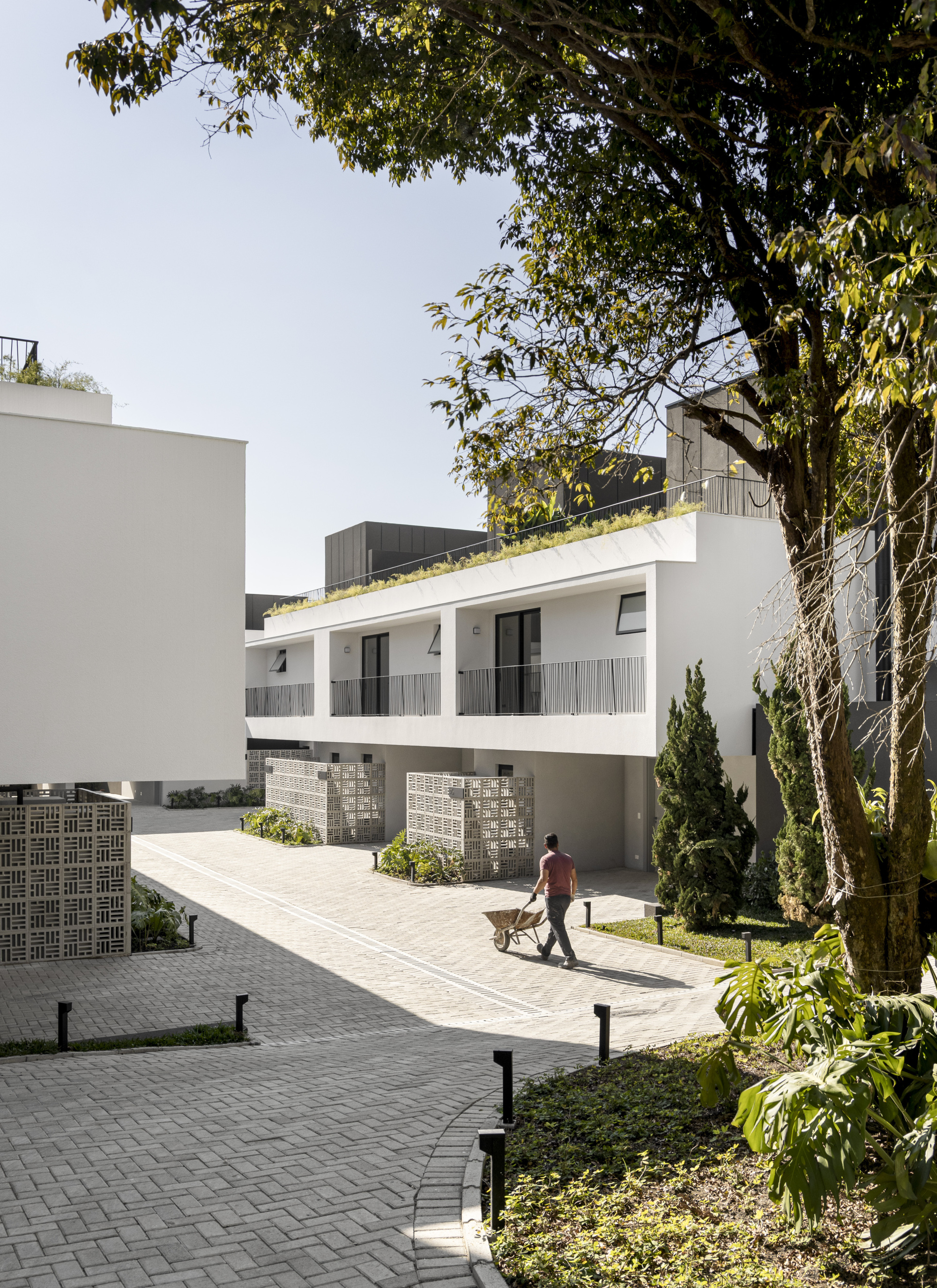Gallery of Casas Blanc 59 Residential Complex / Nommo Arquitetos - 2